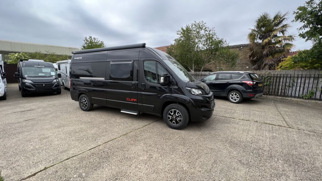 2023 Sunlight Cliff 600 Adventure