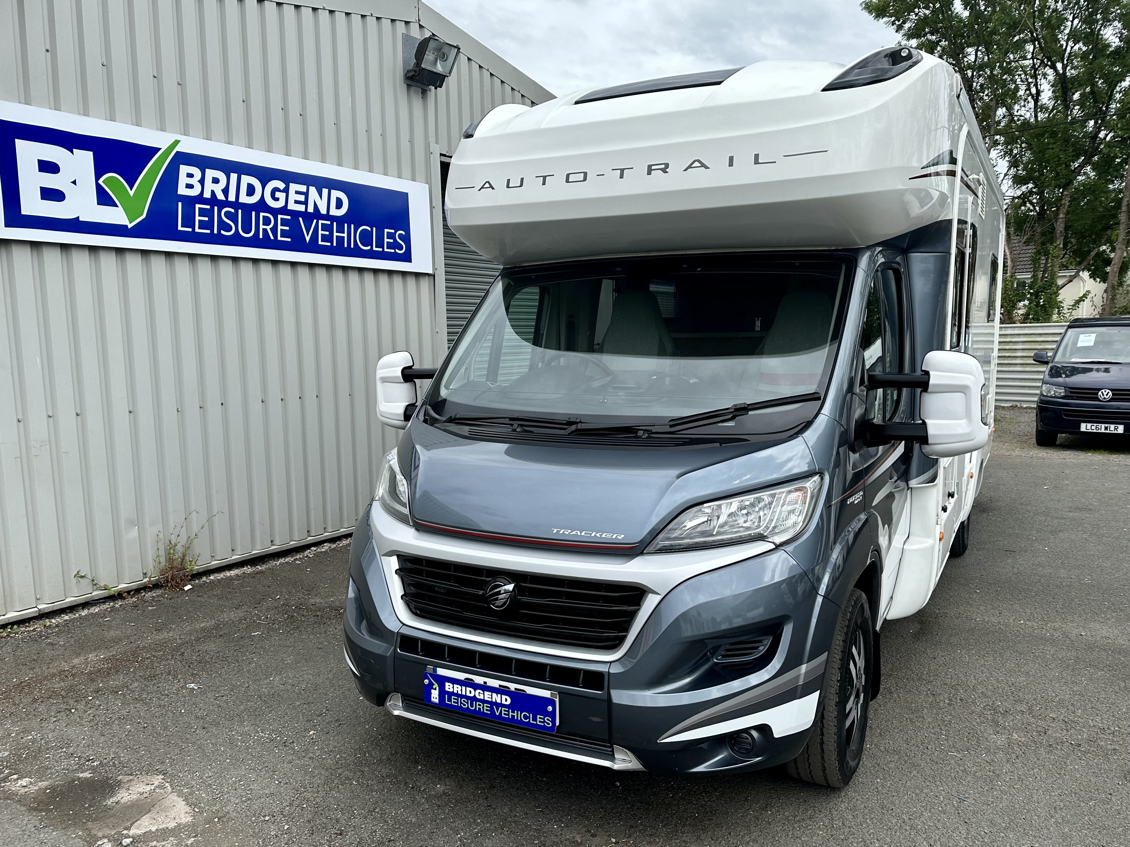 Autotrail Tracker Lb Low Line