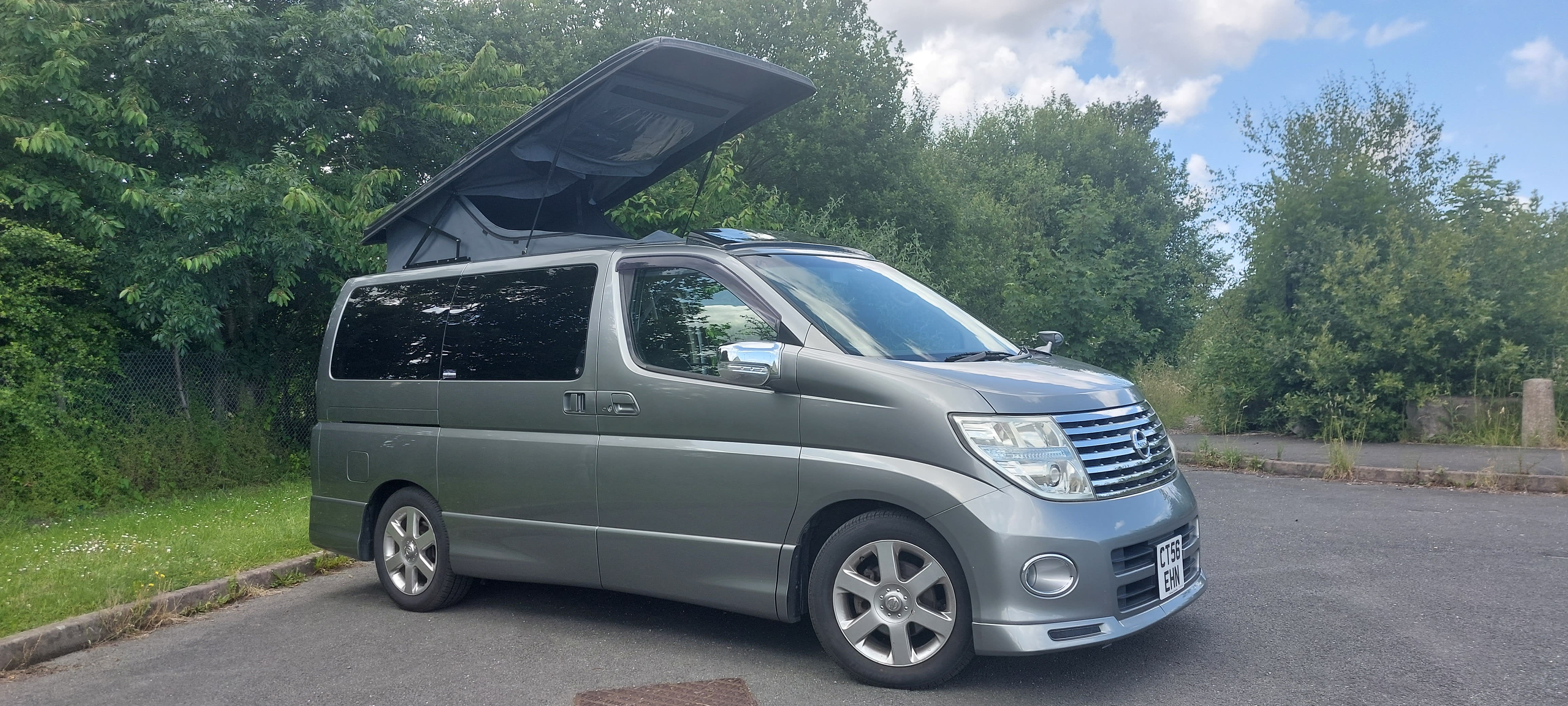Stunning Nissan Elgrand Campervan With Pop Top Roof