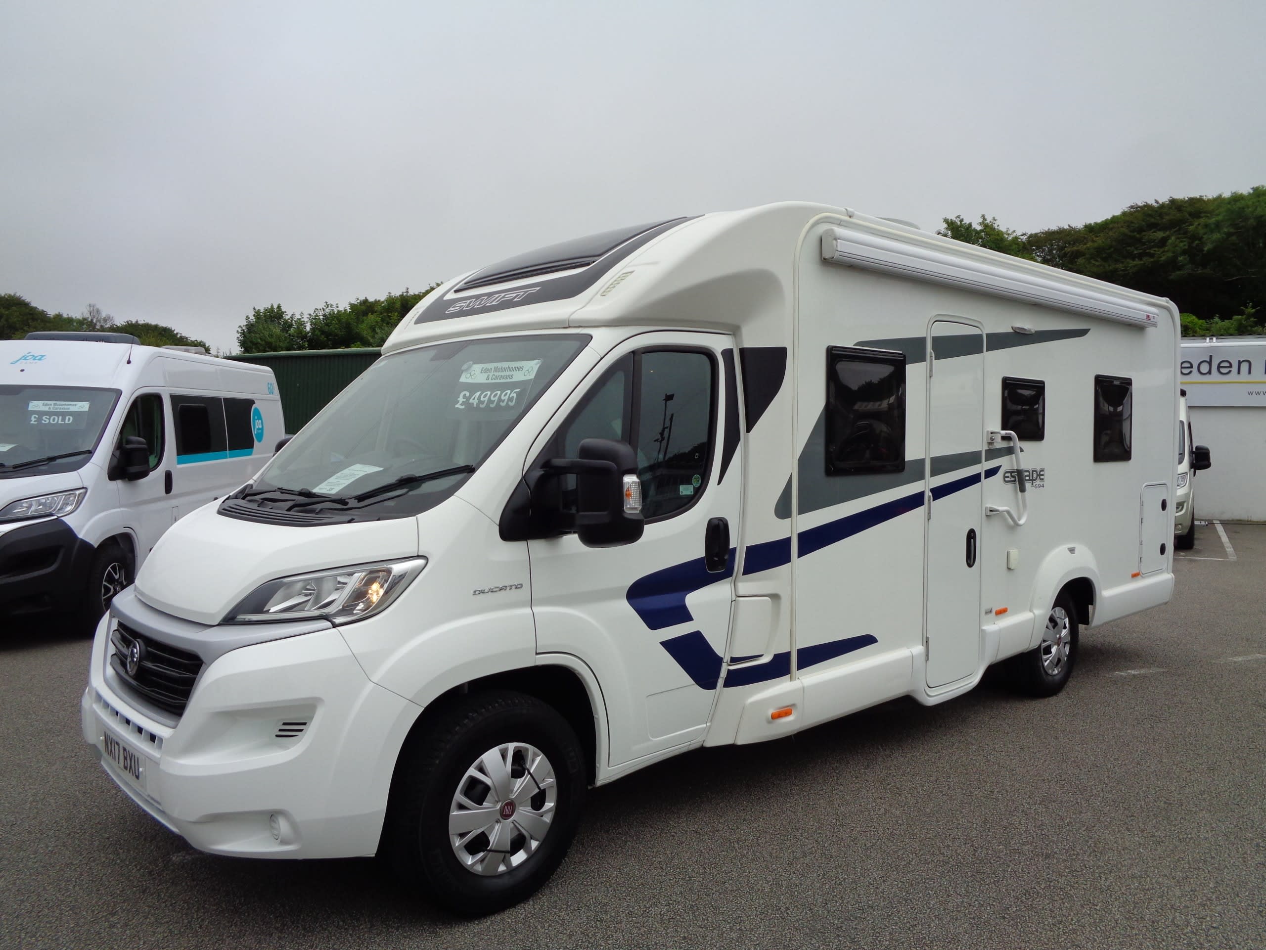 2017 Swift Escape 694 White