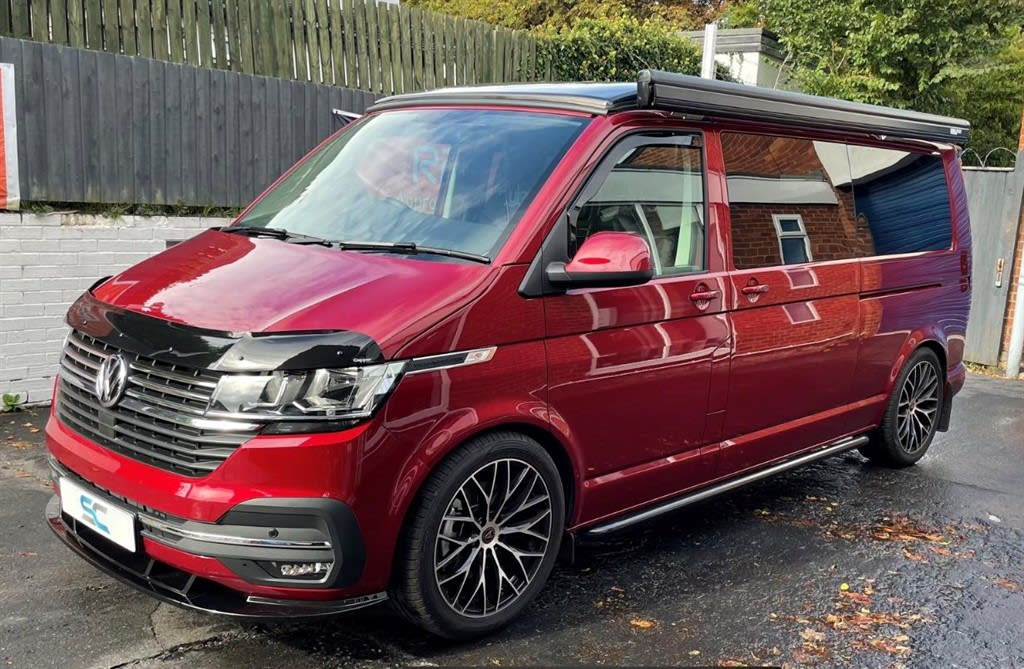 2020 Volkswagen Transporter Red