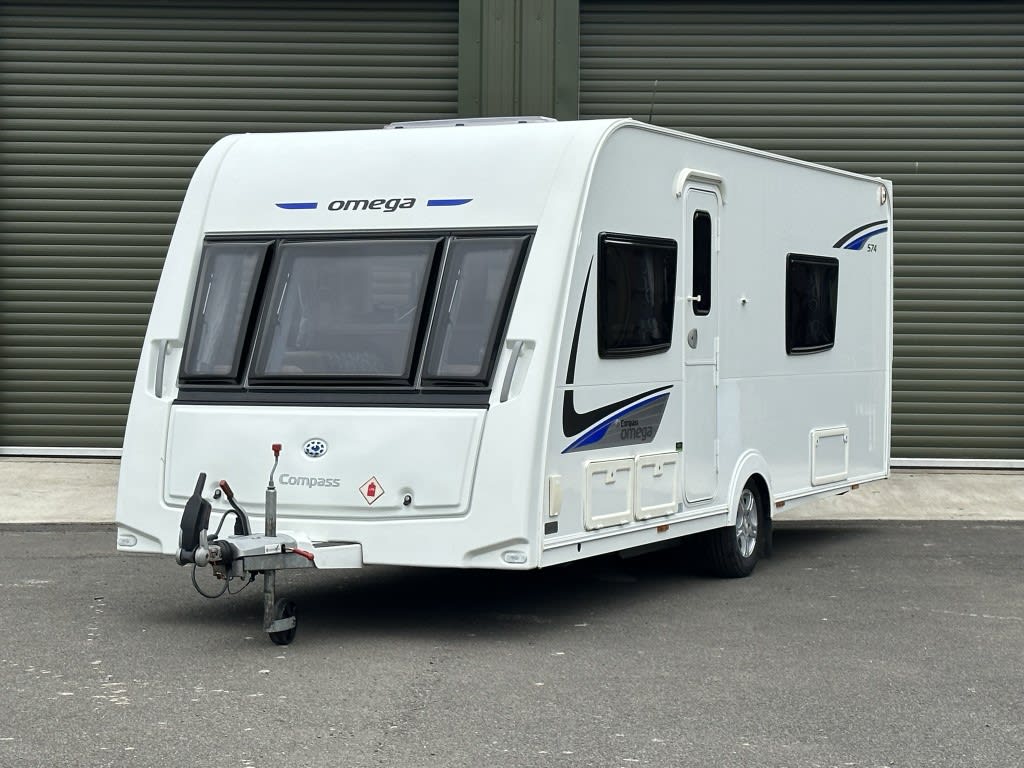 Used Compass Omega 574 (2014)