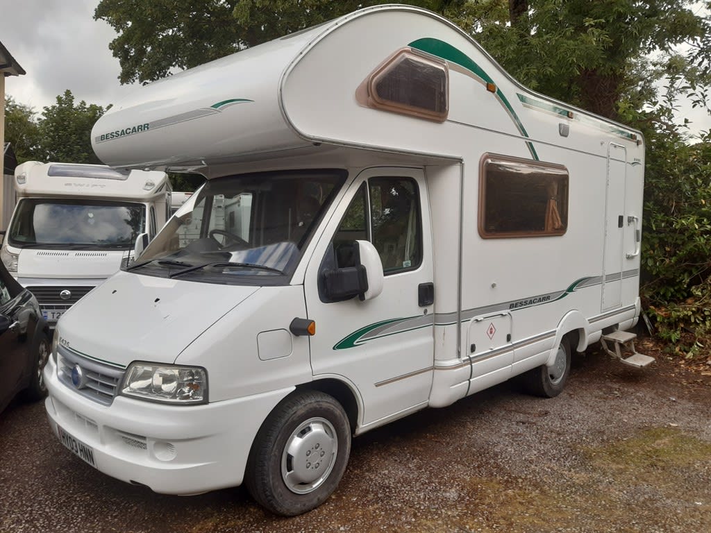 2003 Bessacarr E435 White