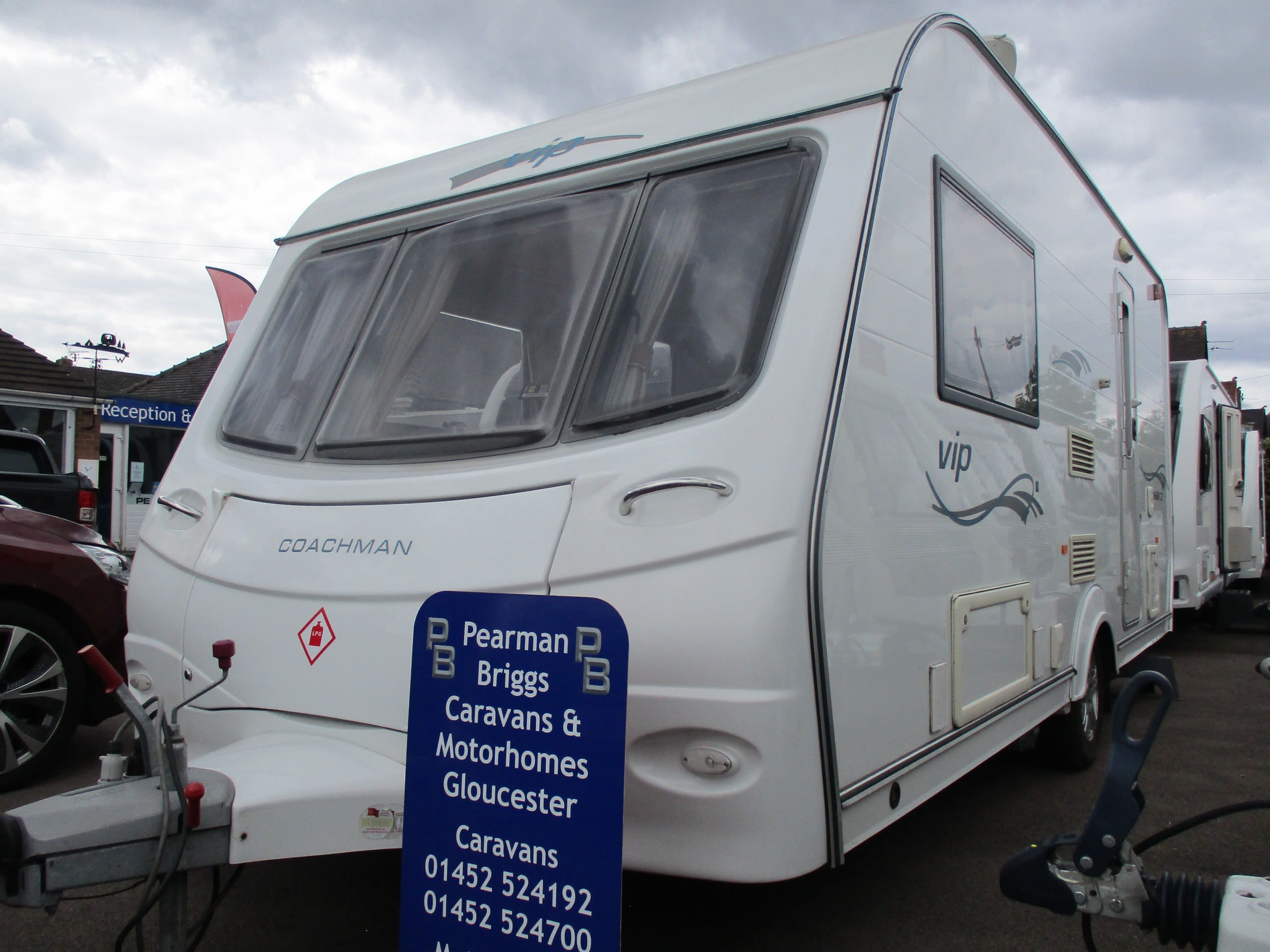2008 Coachman Vip White