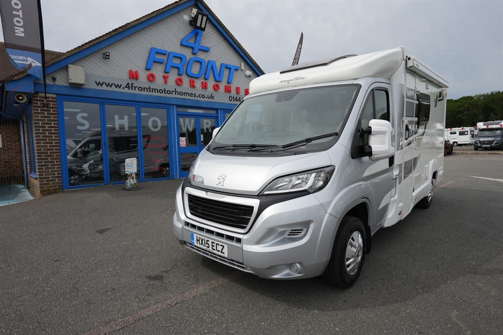 2015 Elddis Majestic White