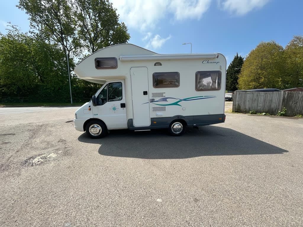 2003 Lunar Champ A520 White