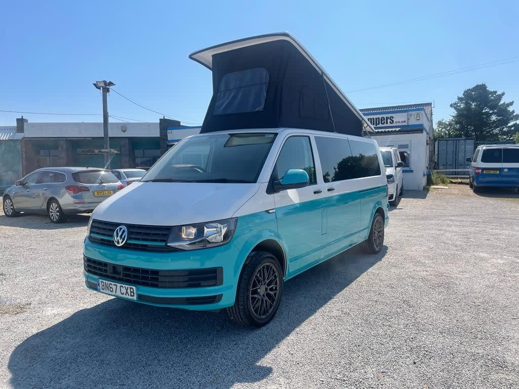2017 Volkswagen Transporter White