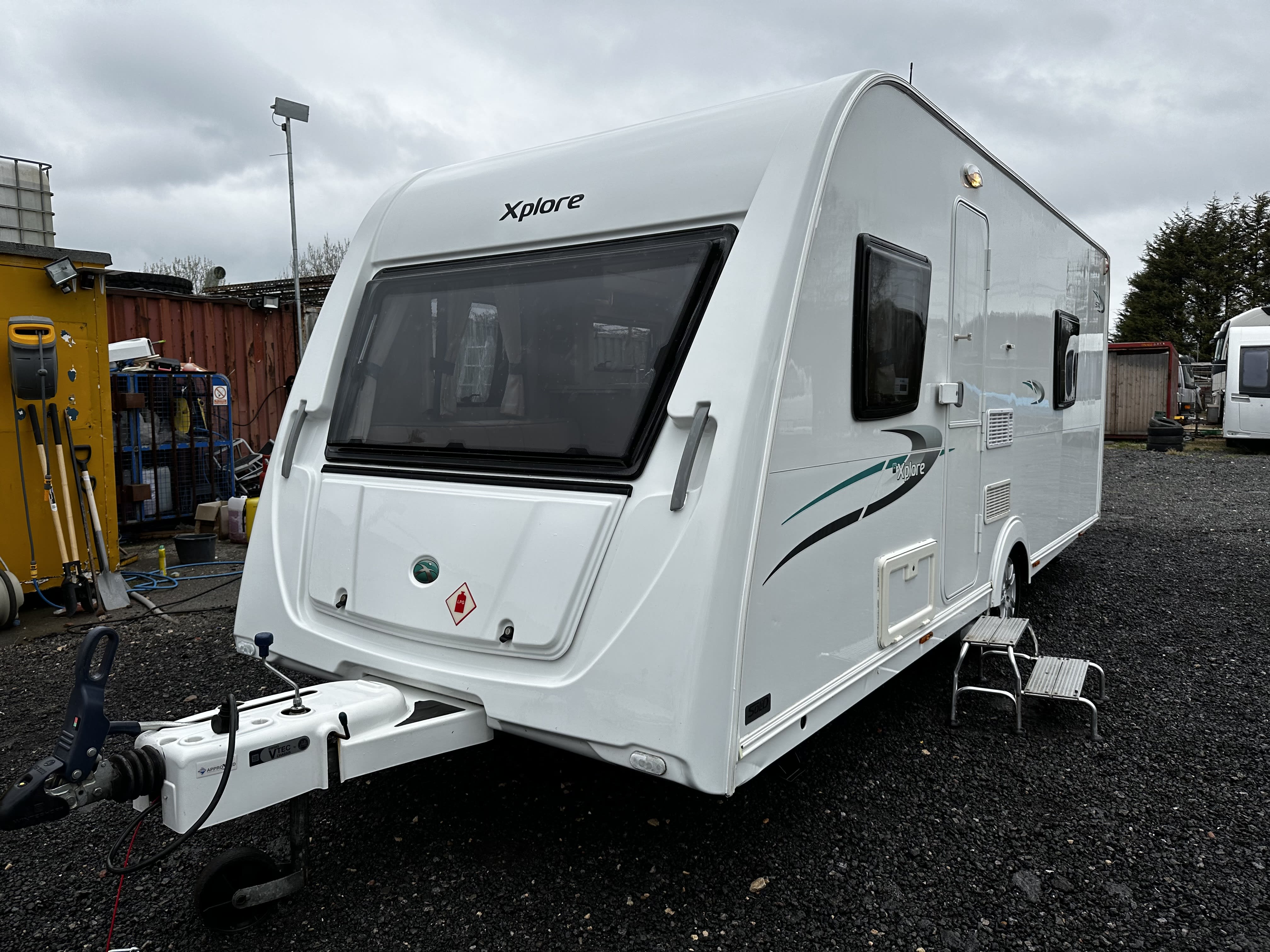 2014 Elddis Xplore 574 Single Fixed Beds End Washroom Mot...