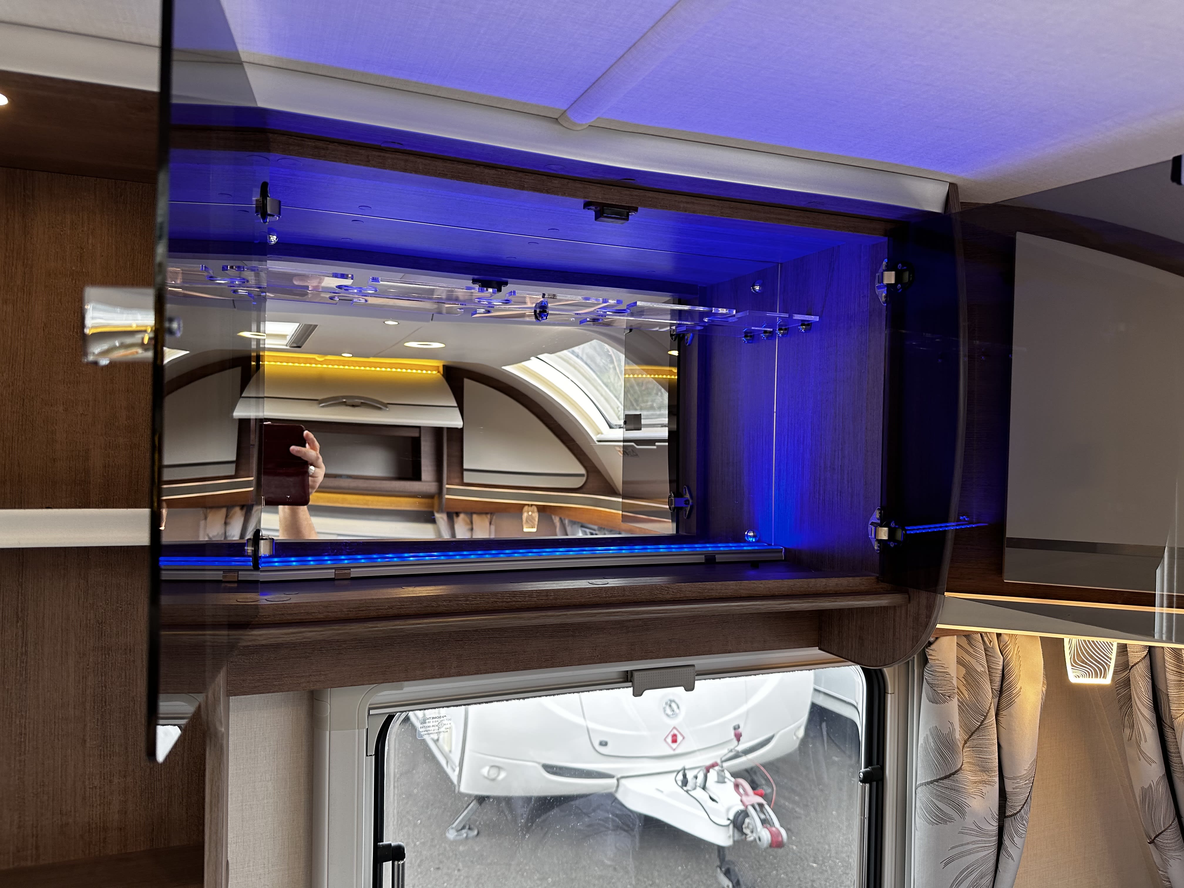 £27950 2019 Lunar Alaria Tr 8ft Wide Island Bed Twin Axl...