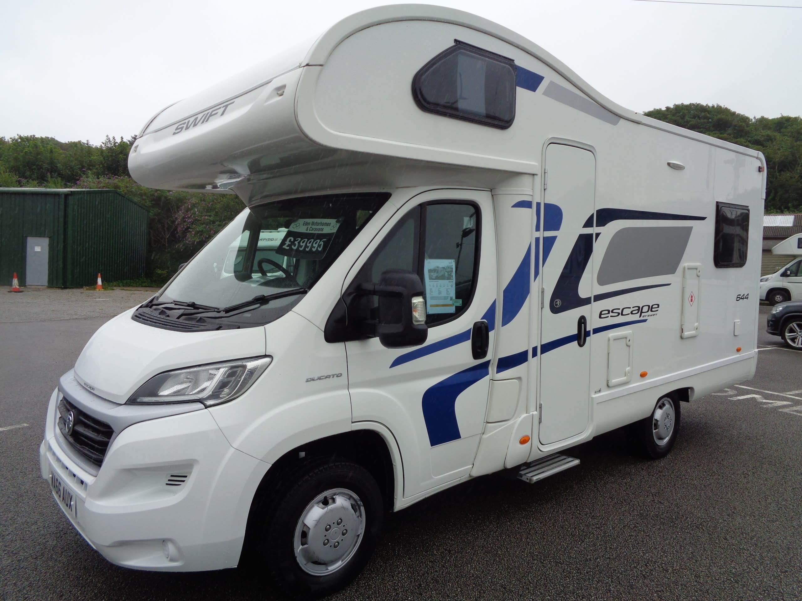 2016 Swift Escape 644 White