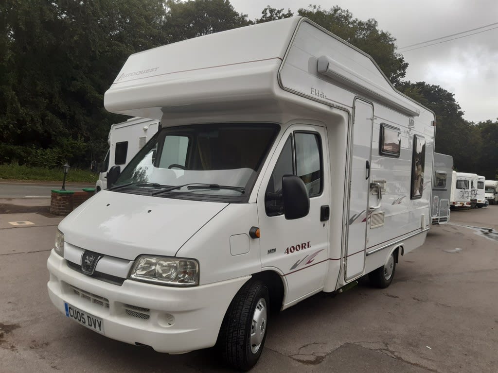 2005 Elddis Autoquest White