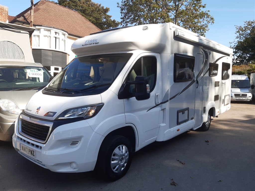 2017 Elddis Autoquest White
