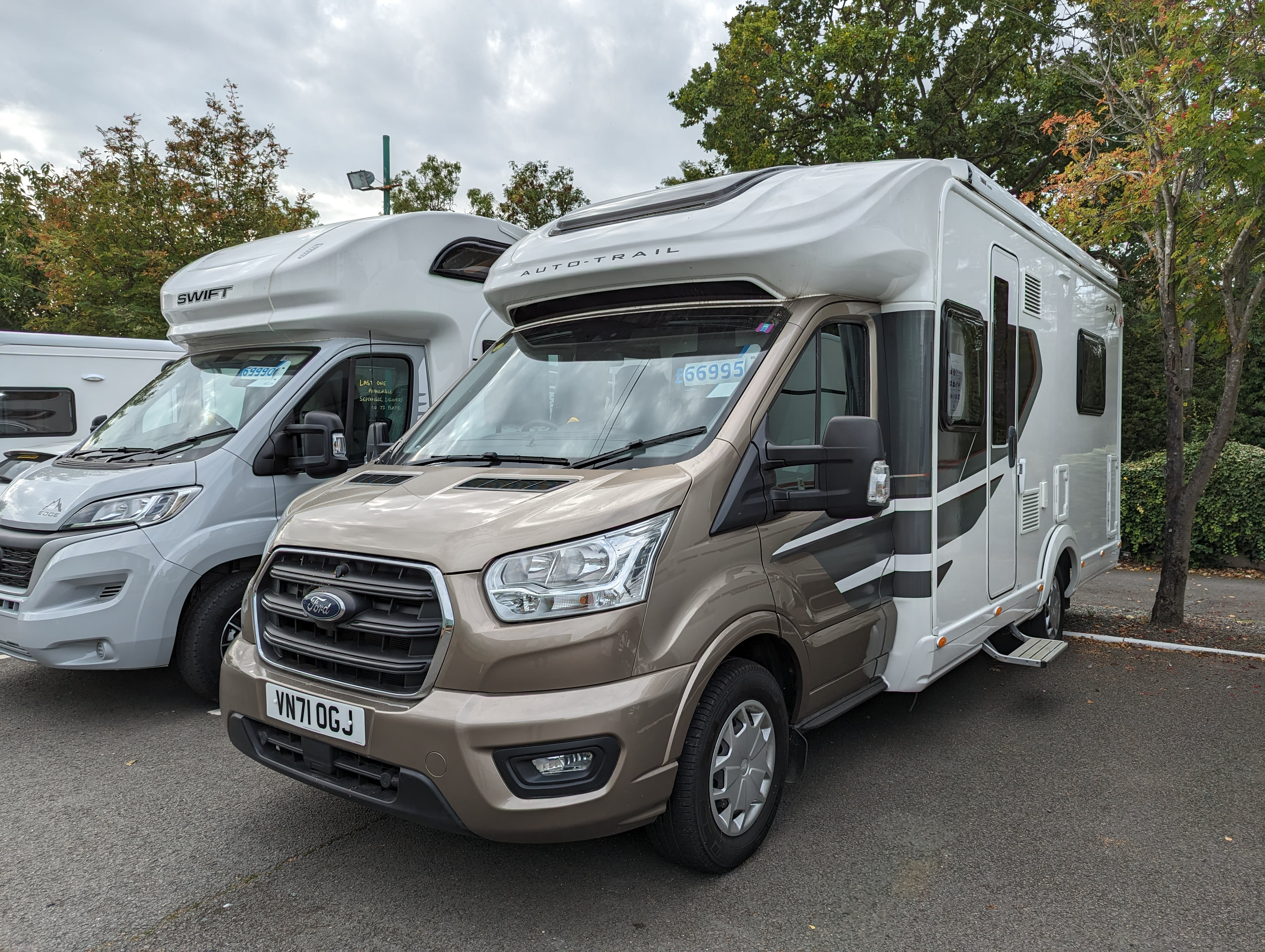 Auto-trail F-line F74