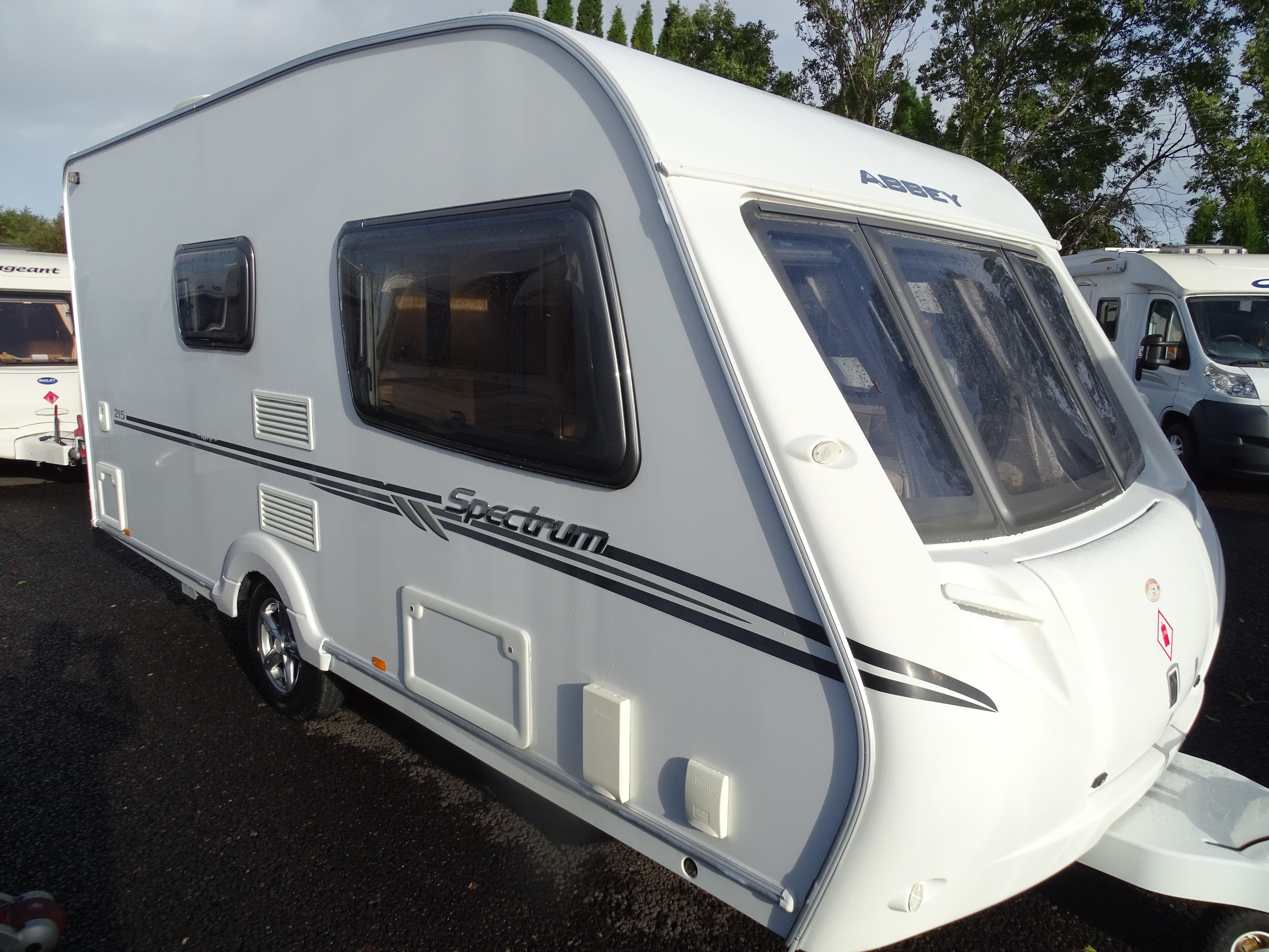 Abbey Spectrum 215 2009 2 Berth Single Axle Touring Carav...