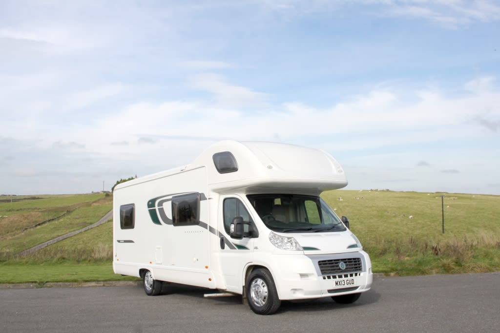 Bessacarr E496 6 Berth, Alko Chassis, 19k, 2 Owners