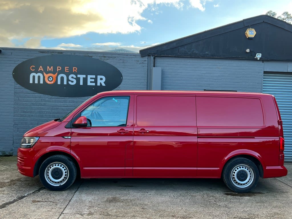 2017 Volkswagen Transporter Red