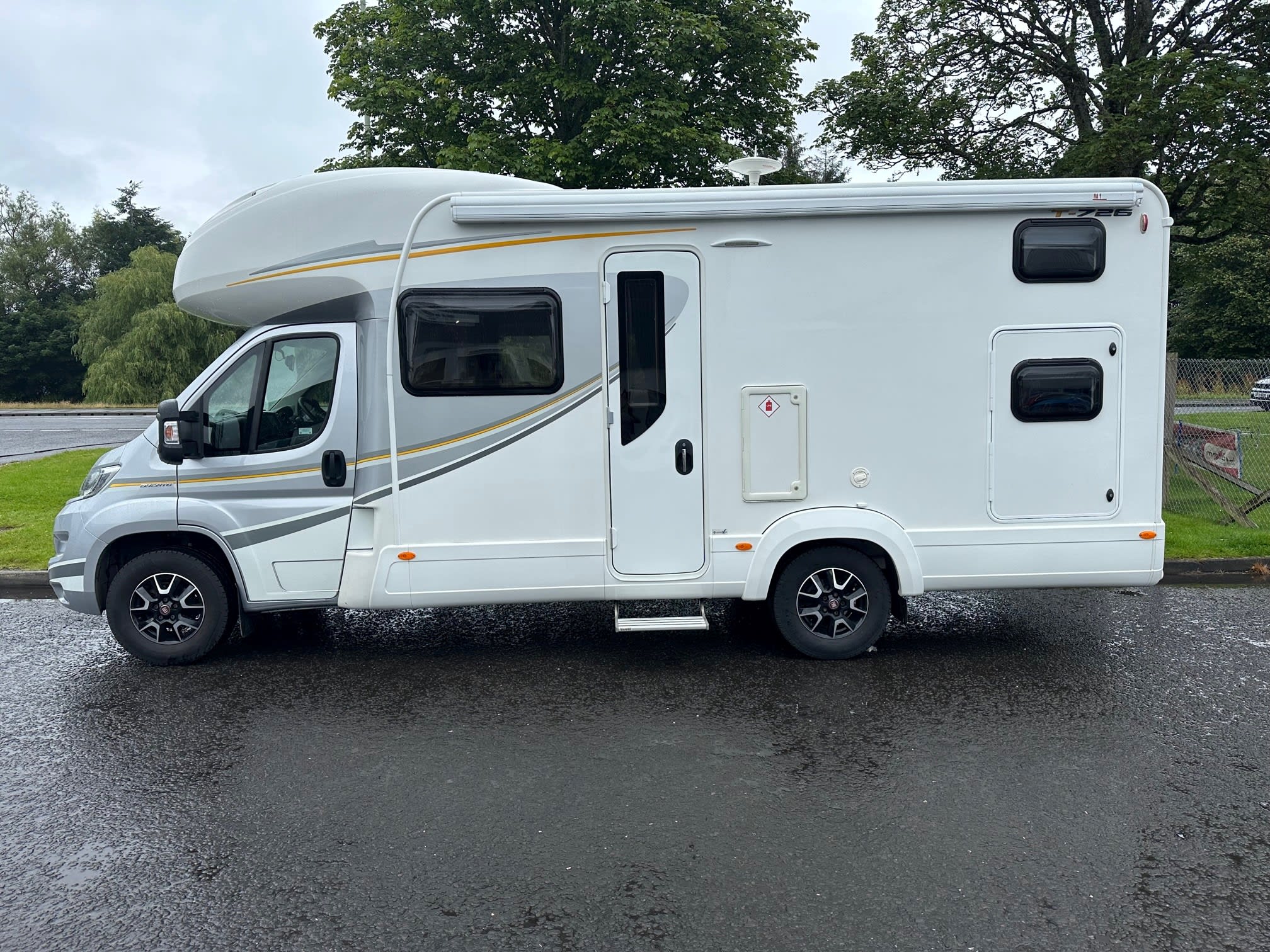 Auto-trail Tribute T726 6 Berth