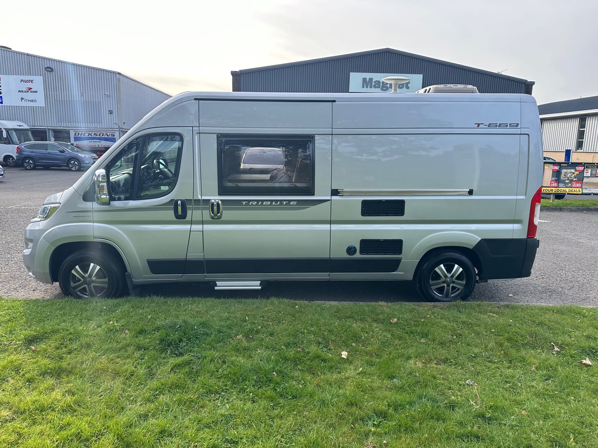 Auto-trail Tribute 669 4 Berth