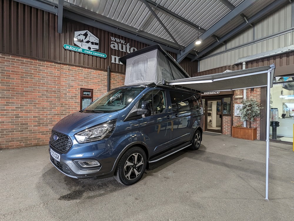 Ford Transit Custom Active 2023 Automatic Magnetic Blue C...
