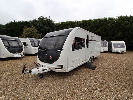 Swift Conqueror 645 - 2018