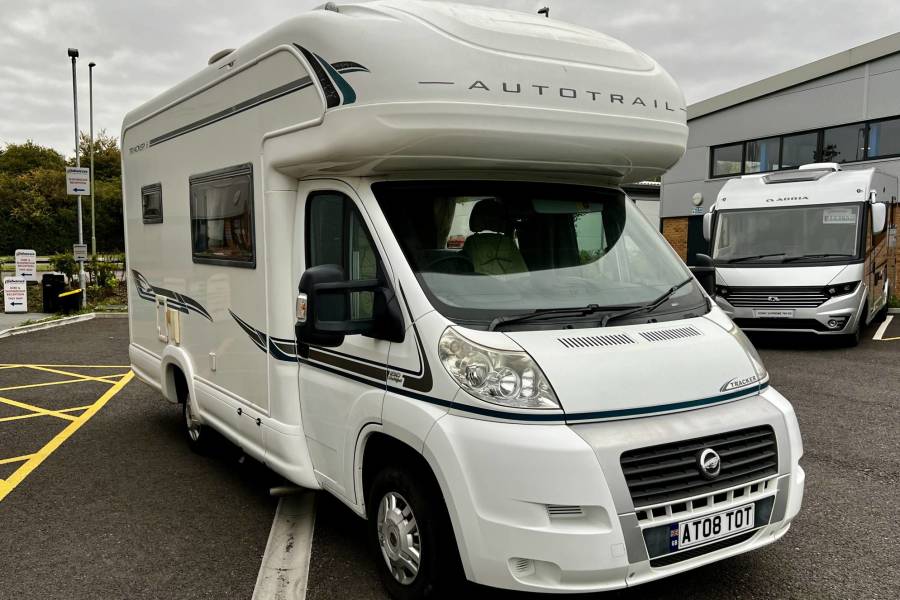 Autotrail, Tracker Eks