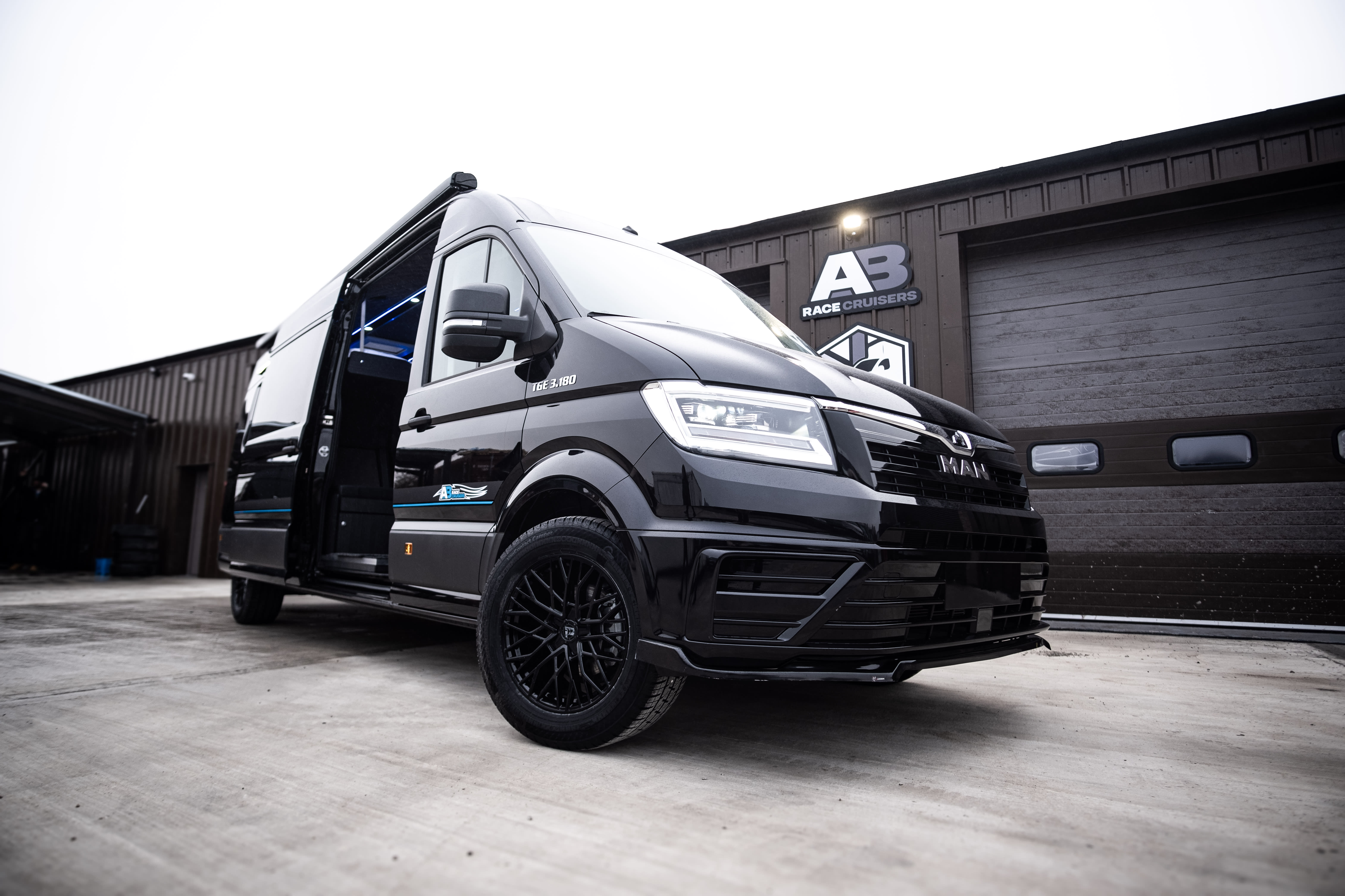 Man Tge 180 Automatic Ab Race Cruiser Camper Van Motorhom...