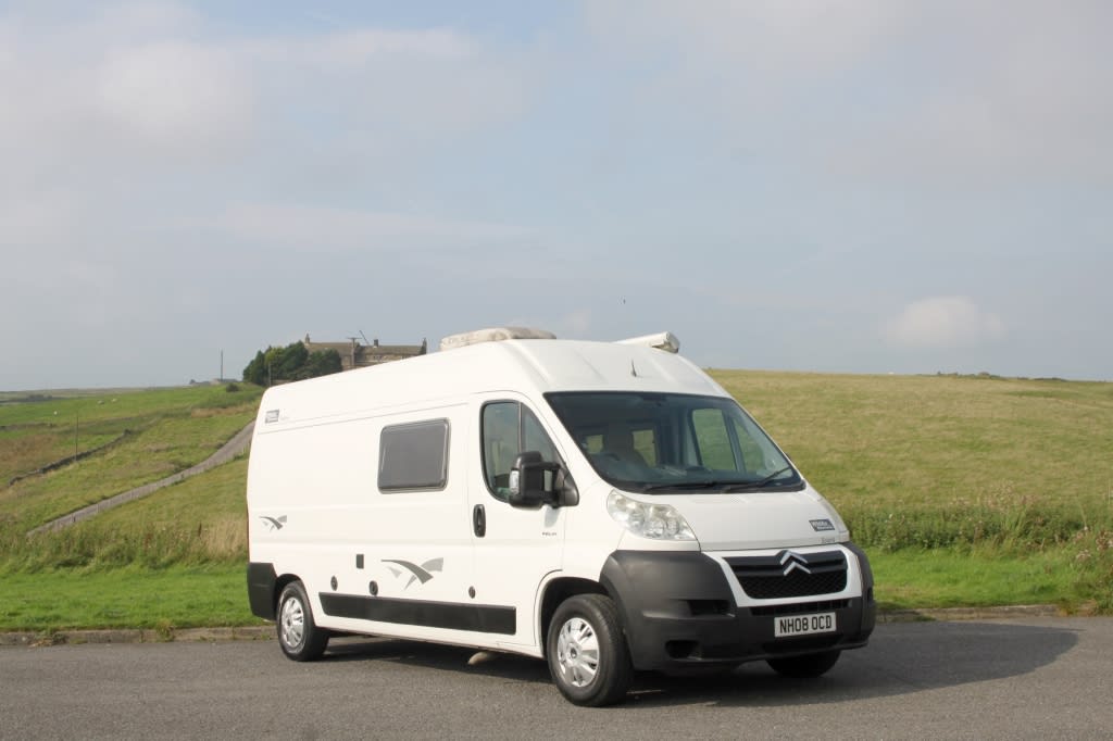 Wildax Solaris 4 Berth, 4 Belts, Only 6 Metres Long, Doub...