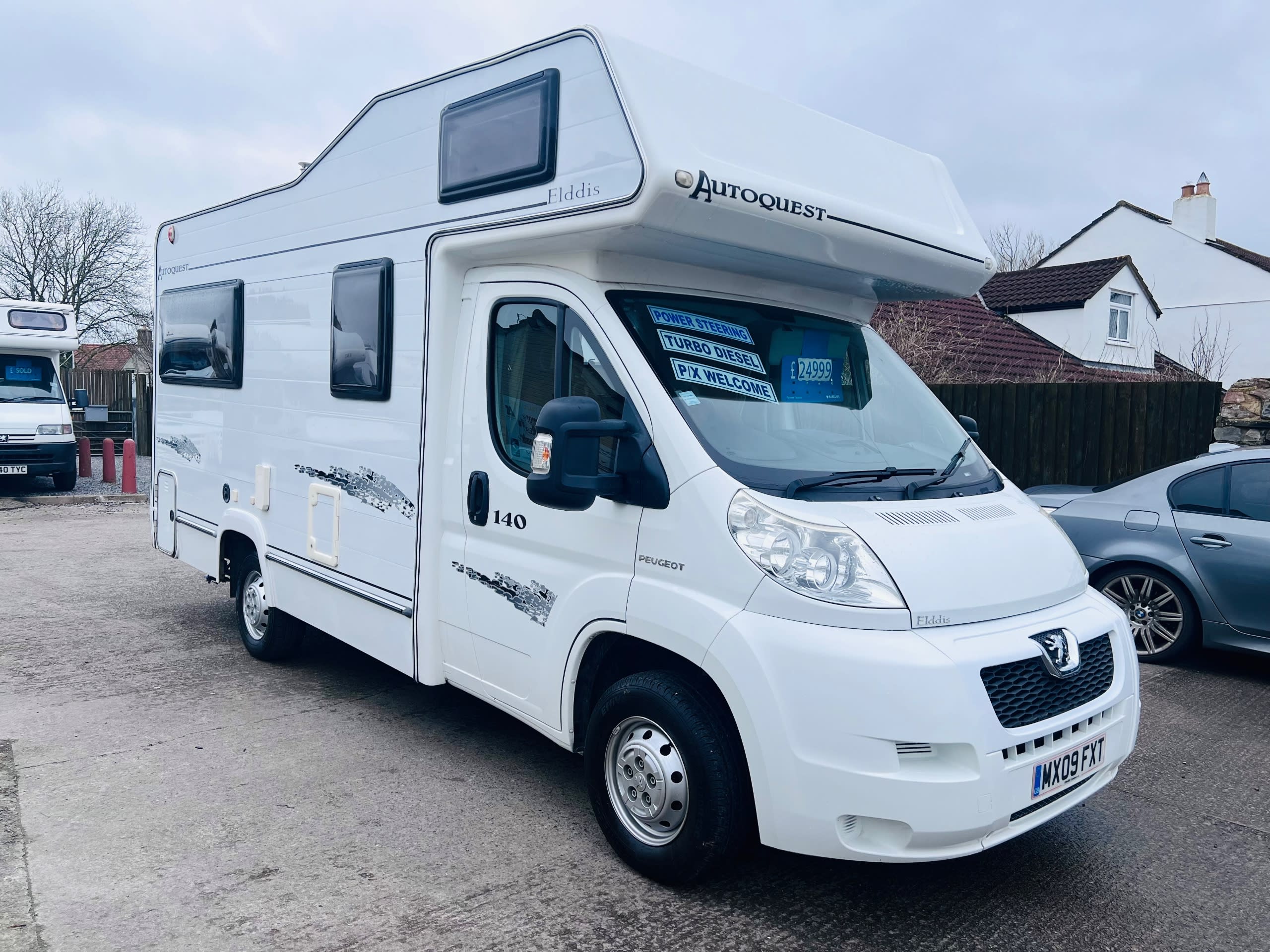 2009 Elddis Autoquest White