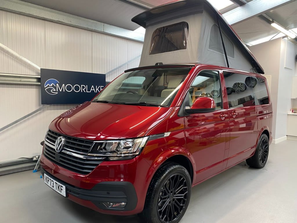 Volkswagen T6.1 Campervan 2.0 T30 T6.1 Highline Auto Camp...