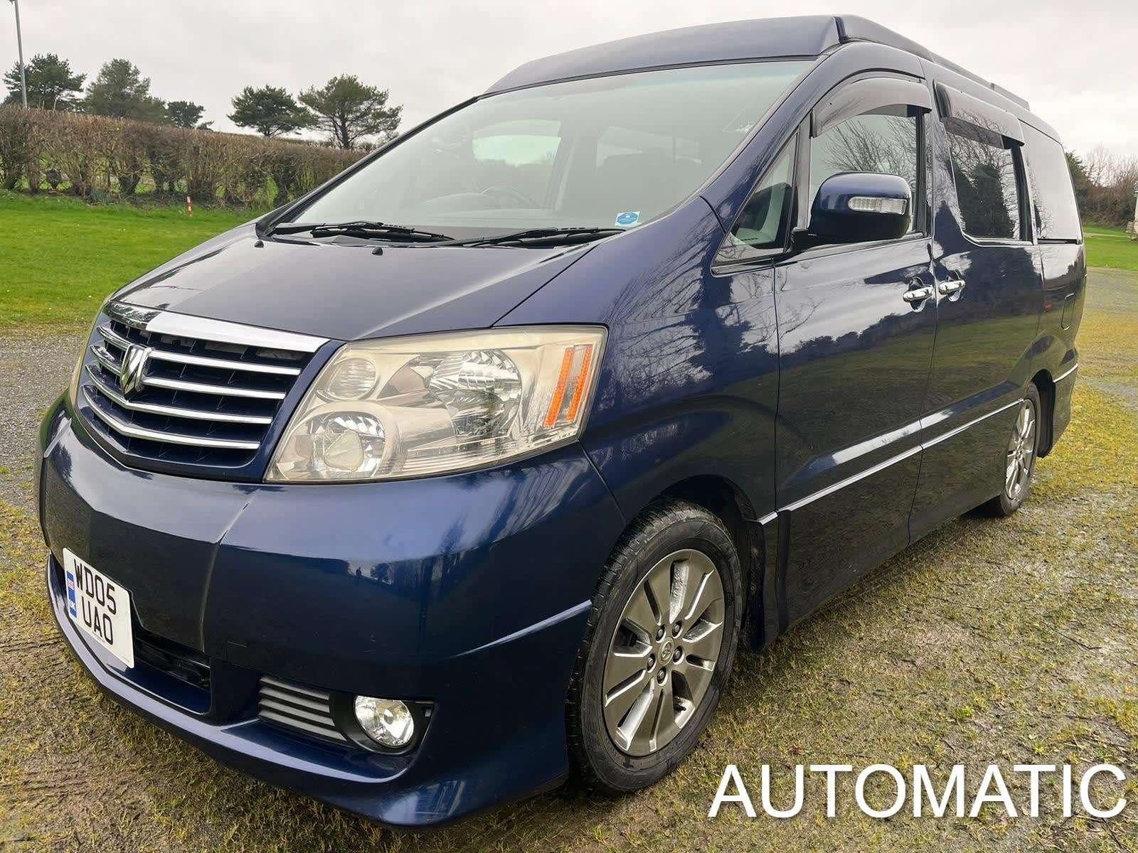 2005 Toyota Alphard Blue
