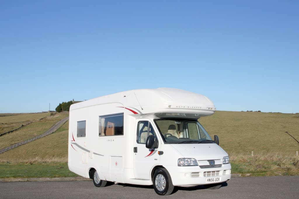 Auto-sleepers Inca 3500kg Gvw, Under 6m, 5 Berth, 4 Belt,