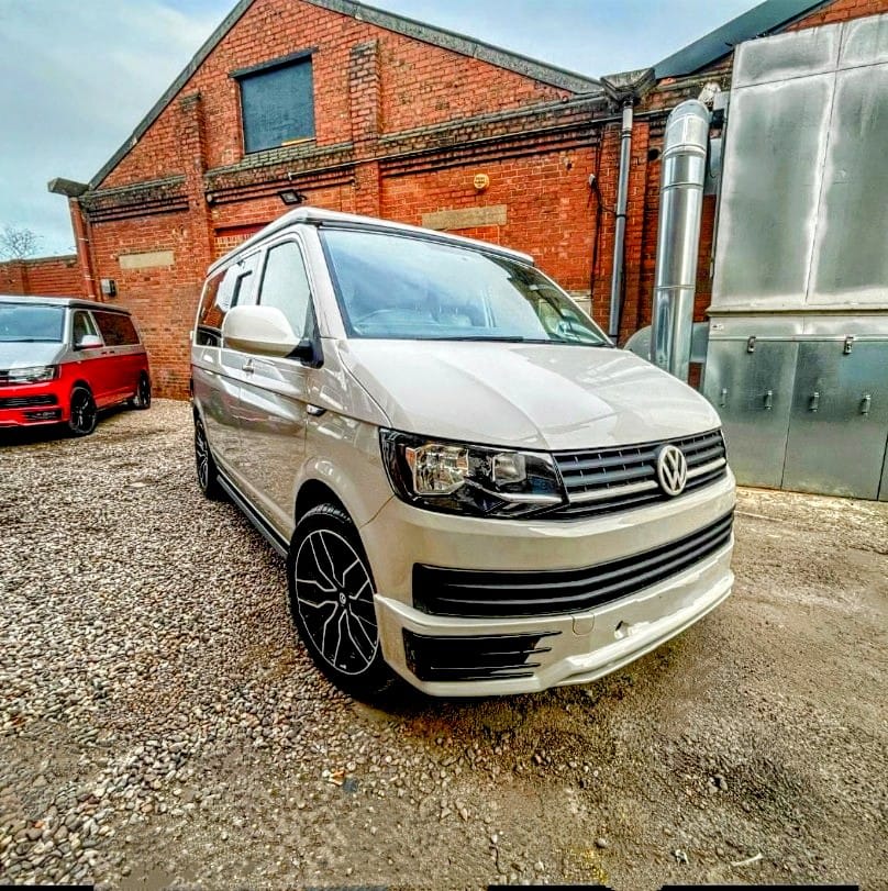 Stunning Ascot Grey Two Tone 4 Berth Conversion From Spar...
