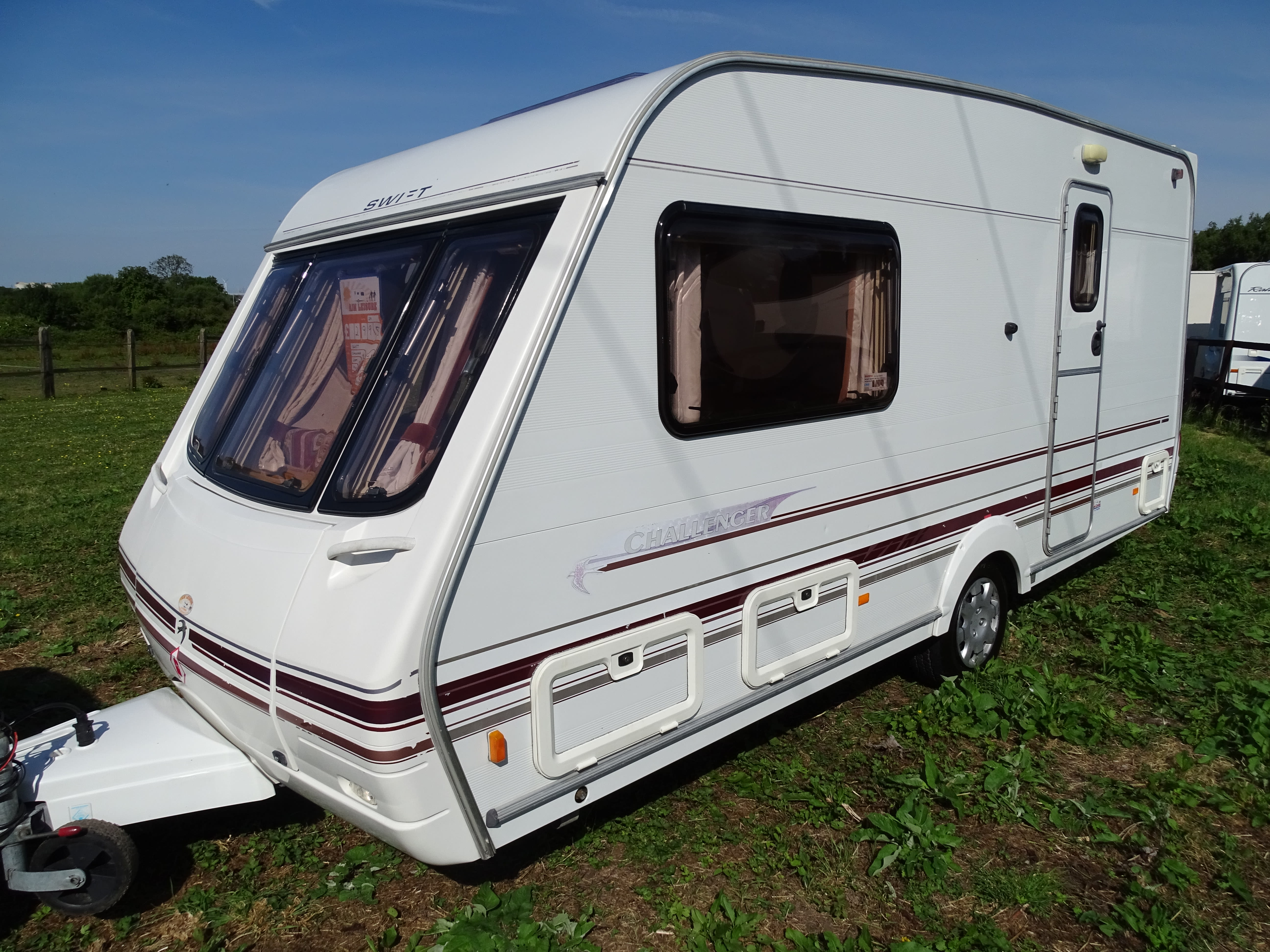 Swift Challenger 460/2 2001 2 Berth Single Axle Touring C...
