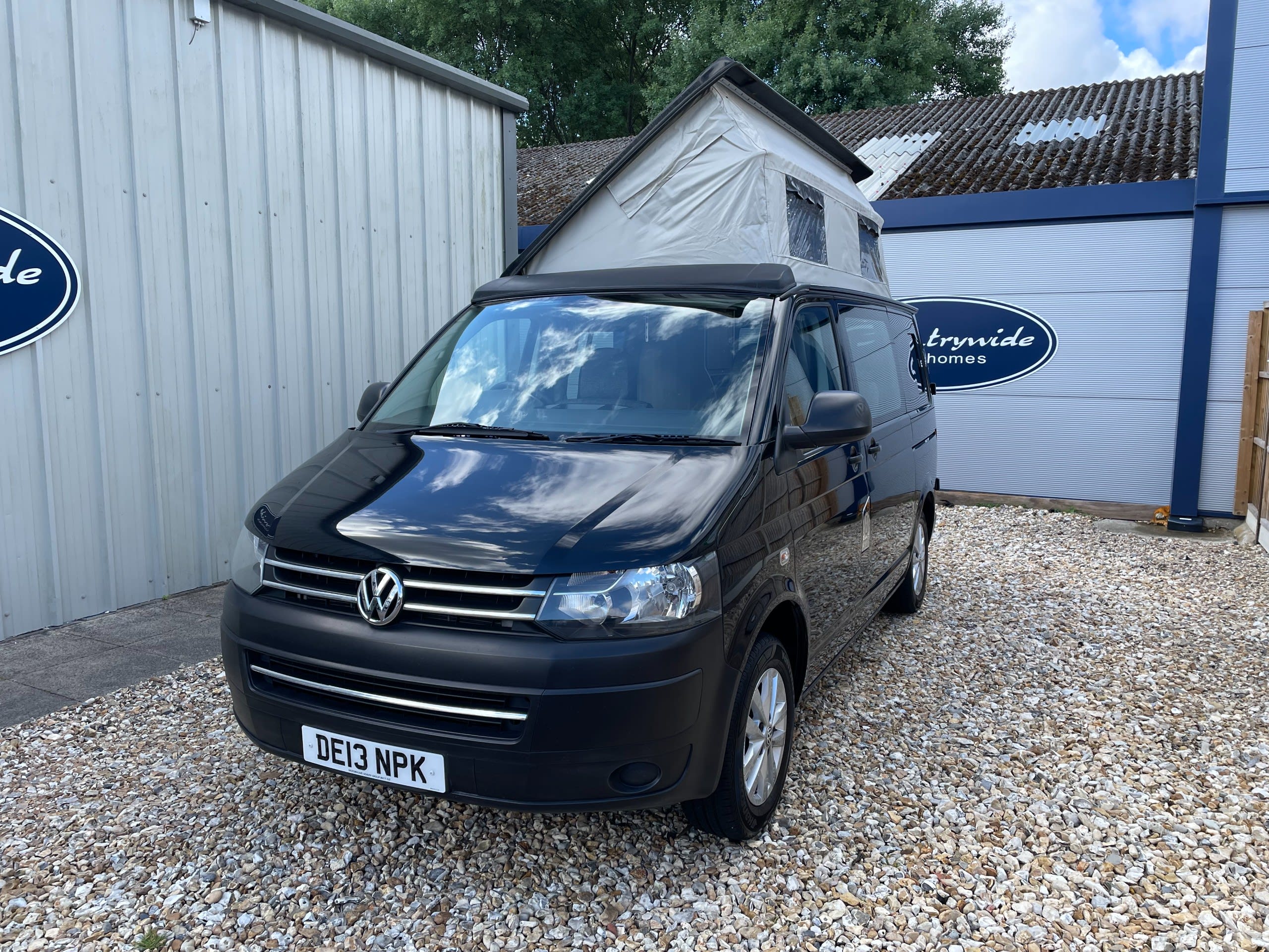 2013 Leisuredrive Vivante Black