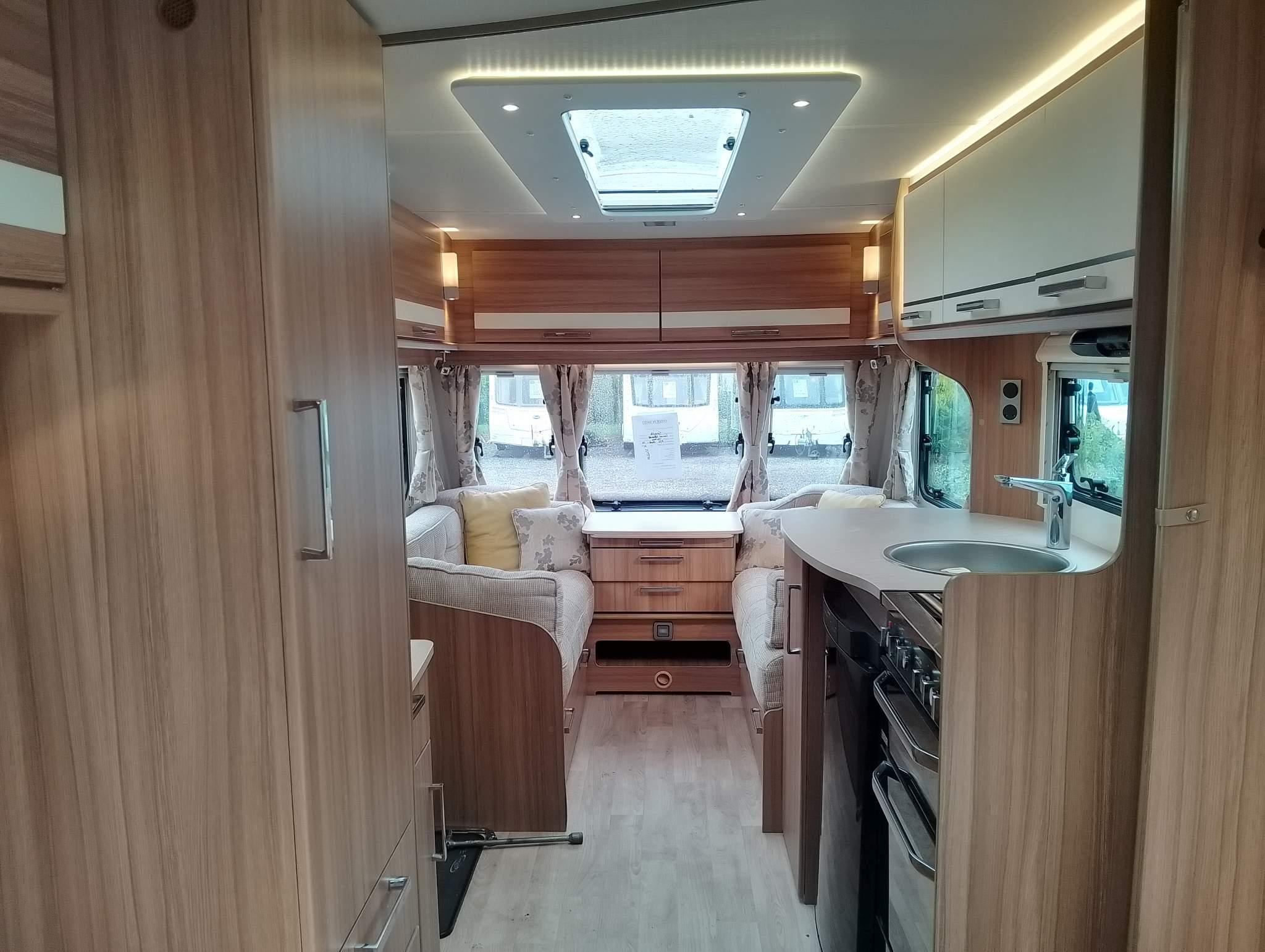 2016 Lunar Ultima 574