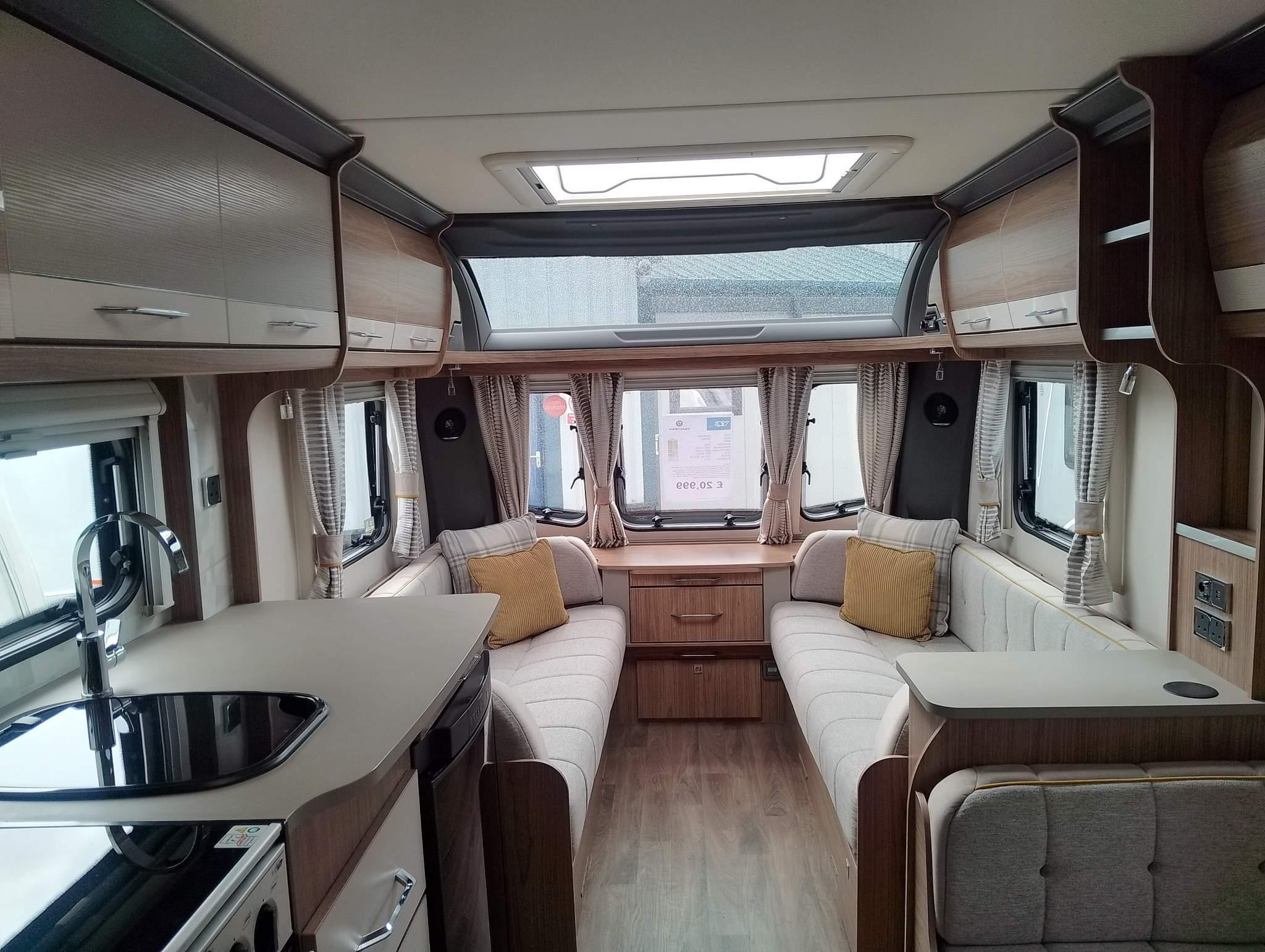 2018 Coachman Vip 520