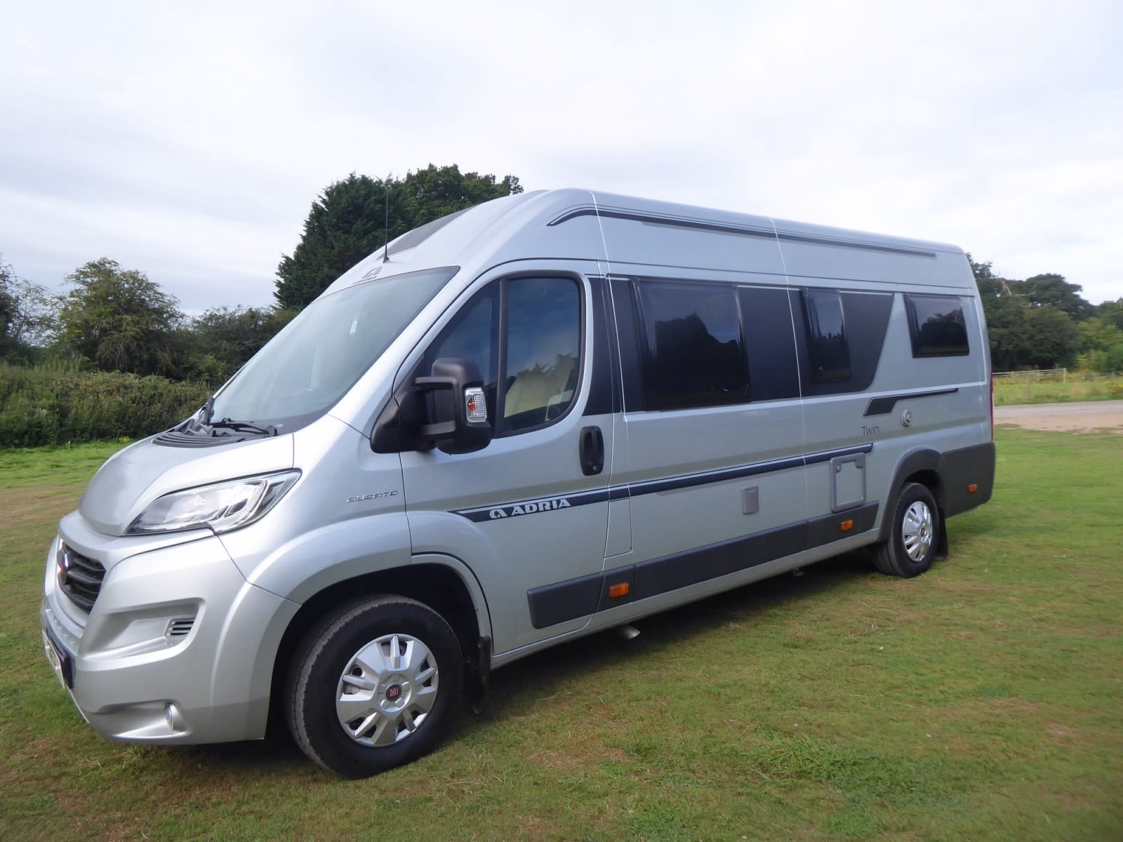2017 Adria Twin 640 Slx Silver