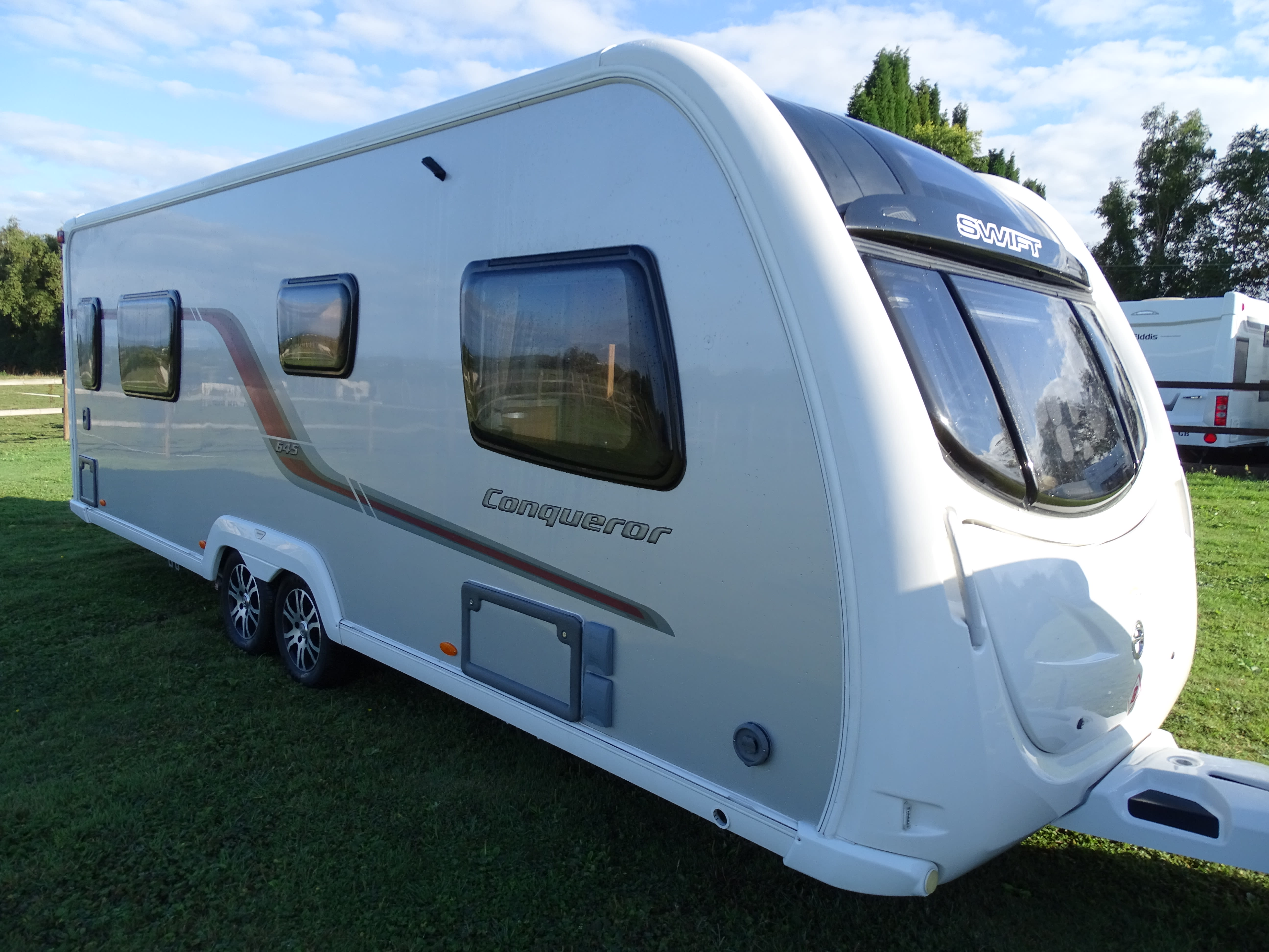 Swift Conqueror 645 2011 4 Berth Twin Axle Touring Carava...