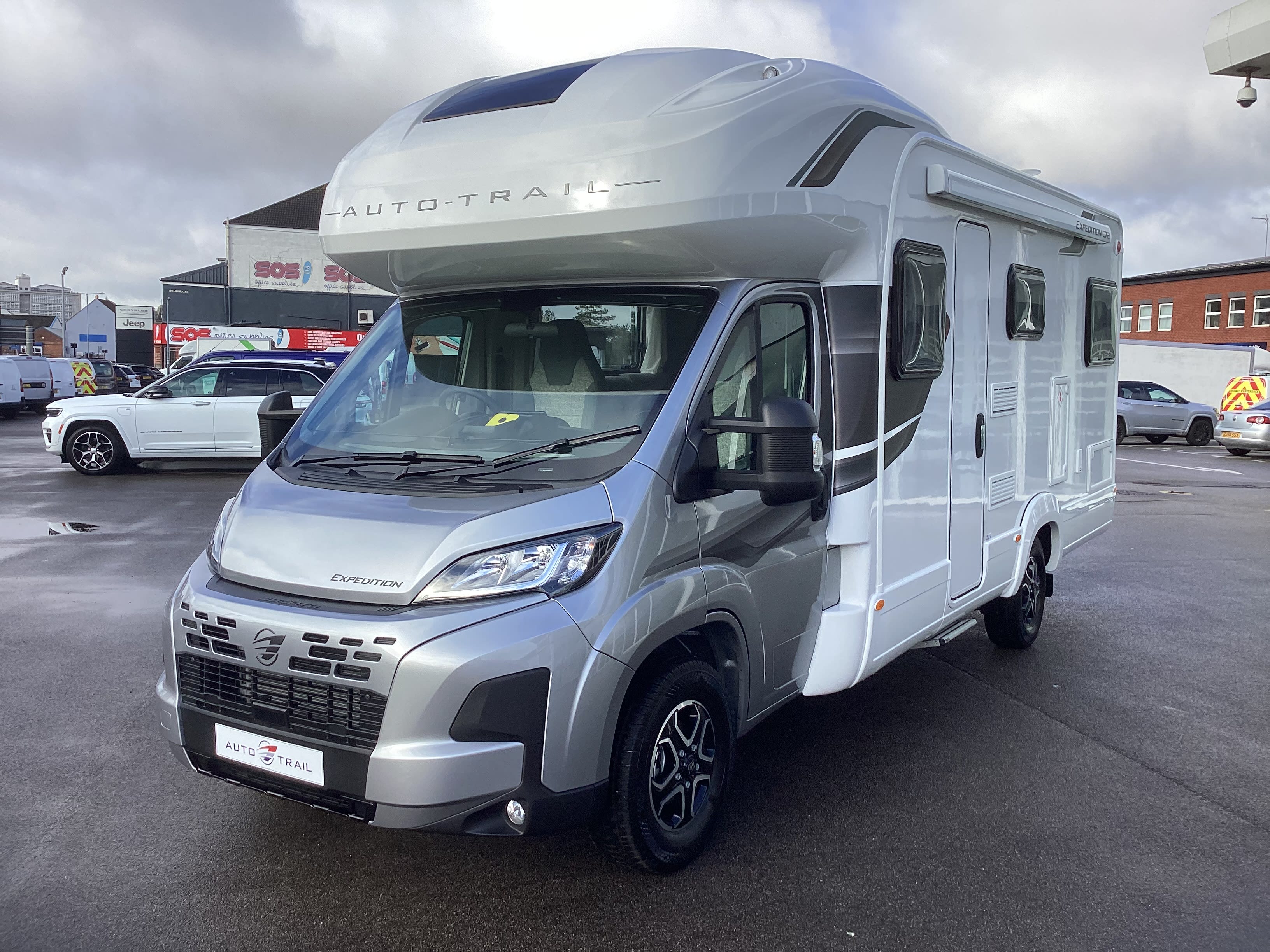 2025 Auto-trail Expedition C72