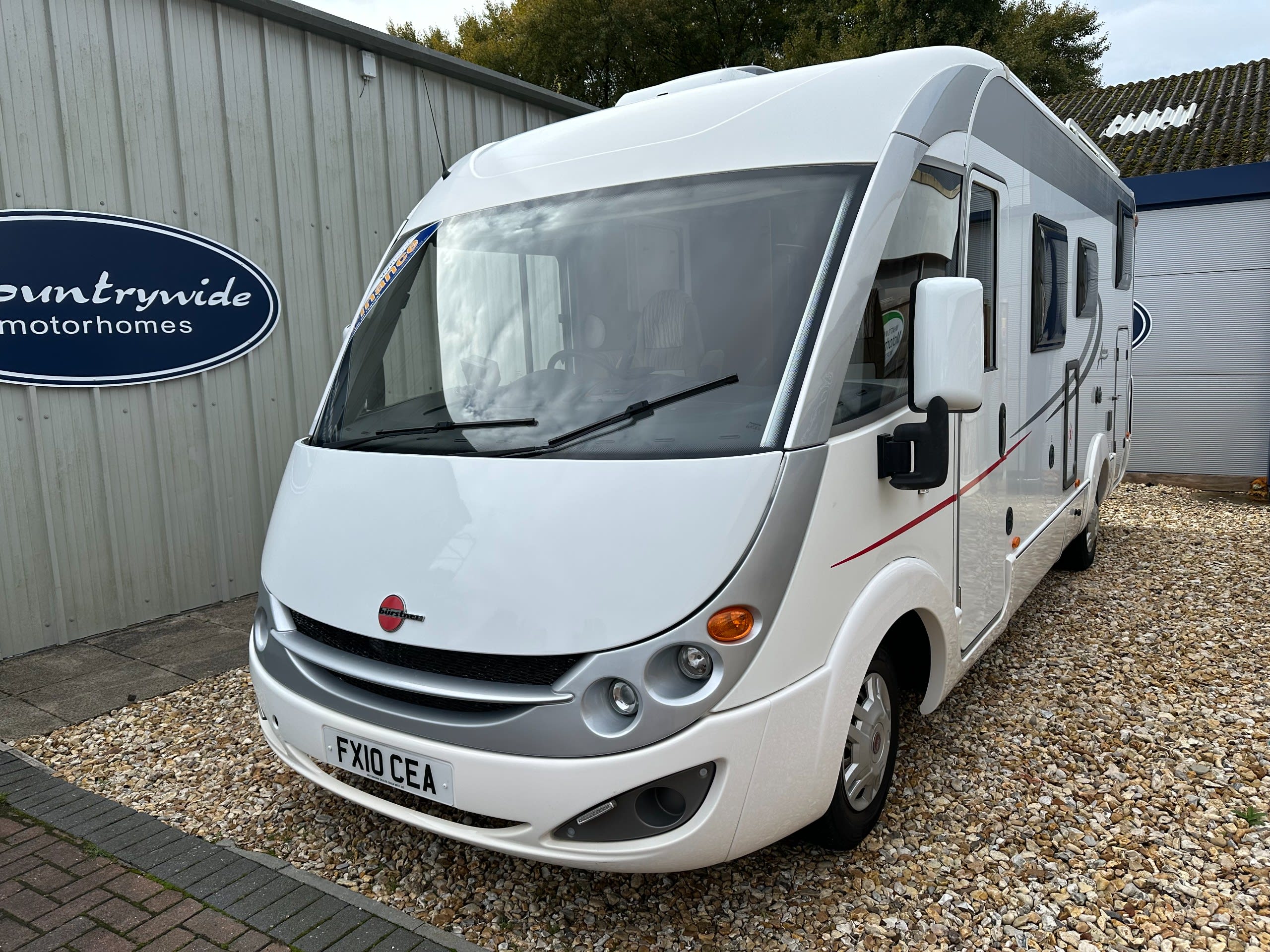 2010 Burstner Aviano I684 White
