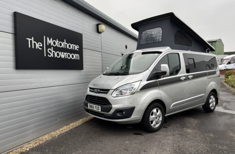 2016 Ford Custom Camper | Limited ‘moondust Silver’