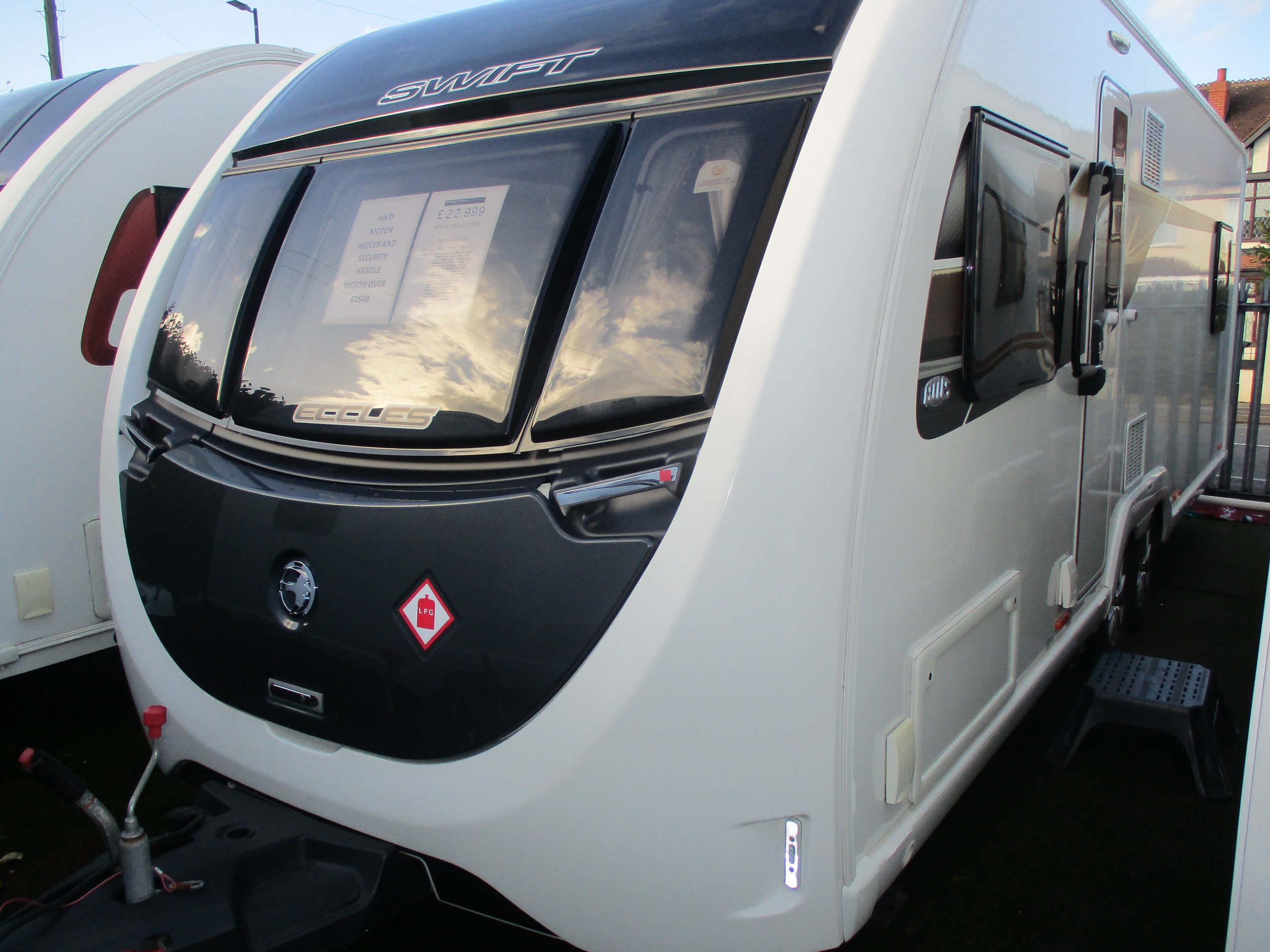 2019 Swift Eccles White