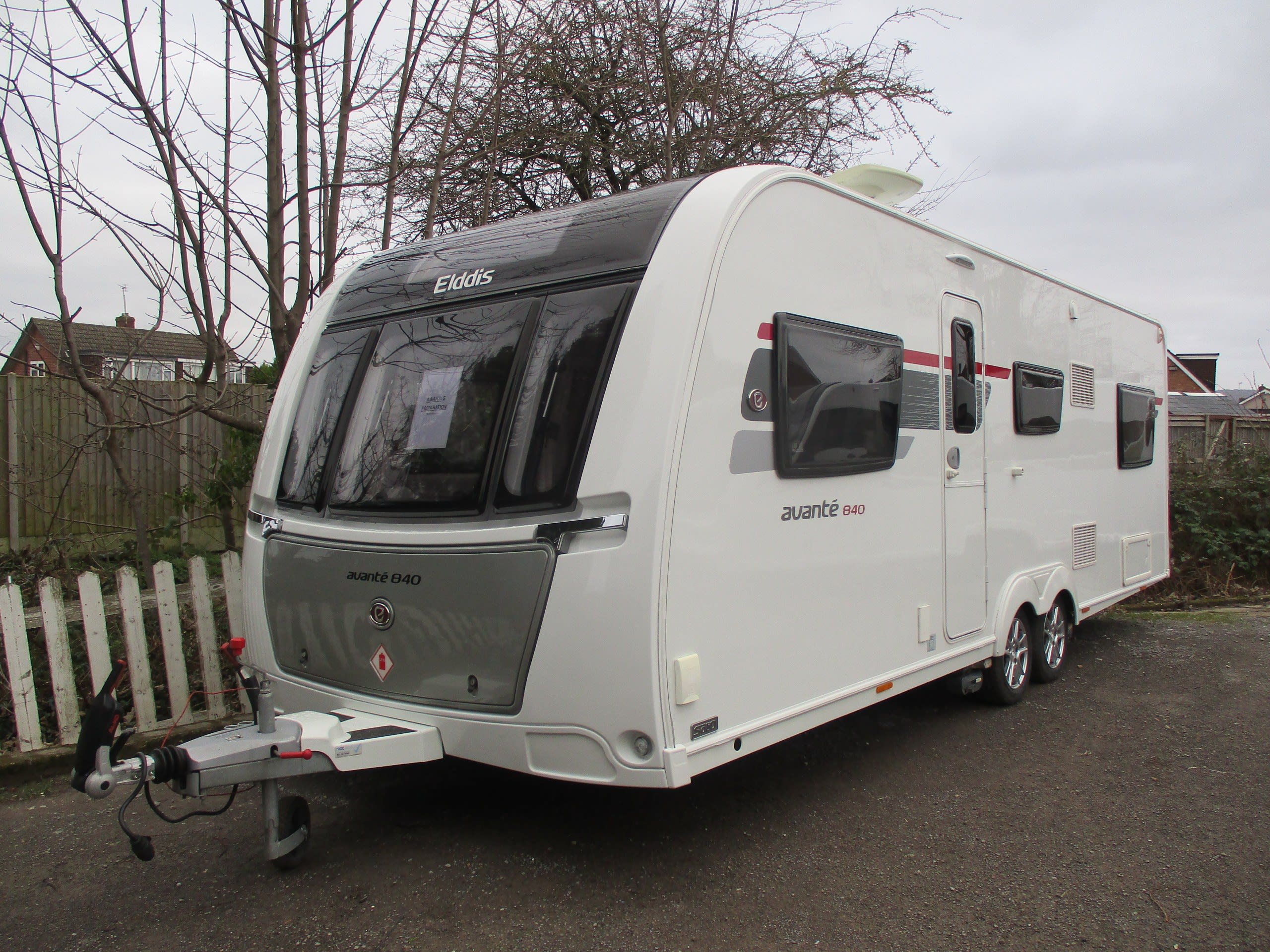 2019 Elddis Avante White