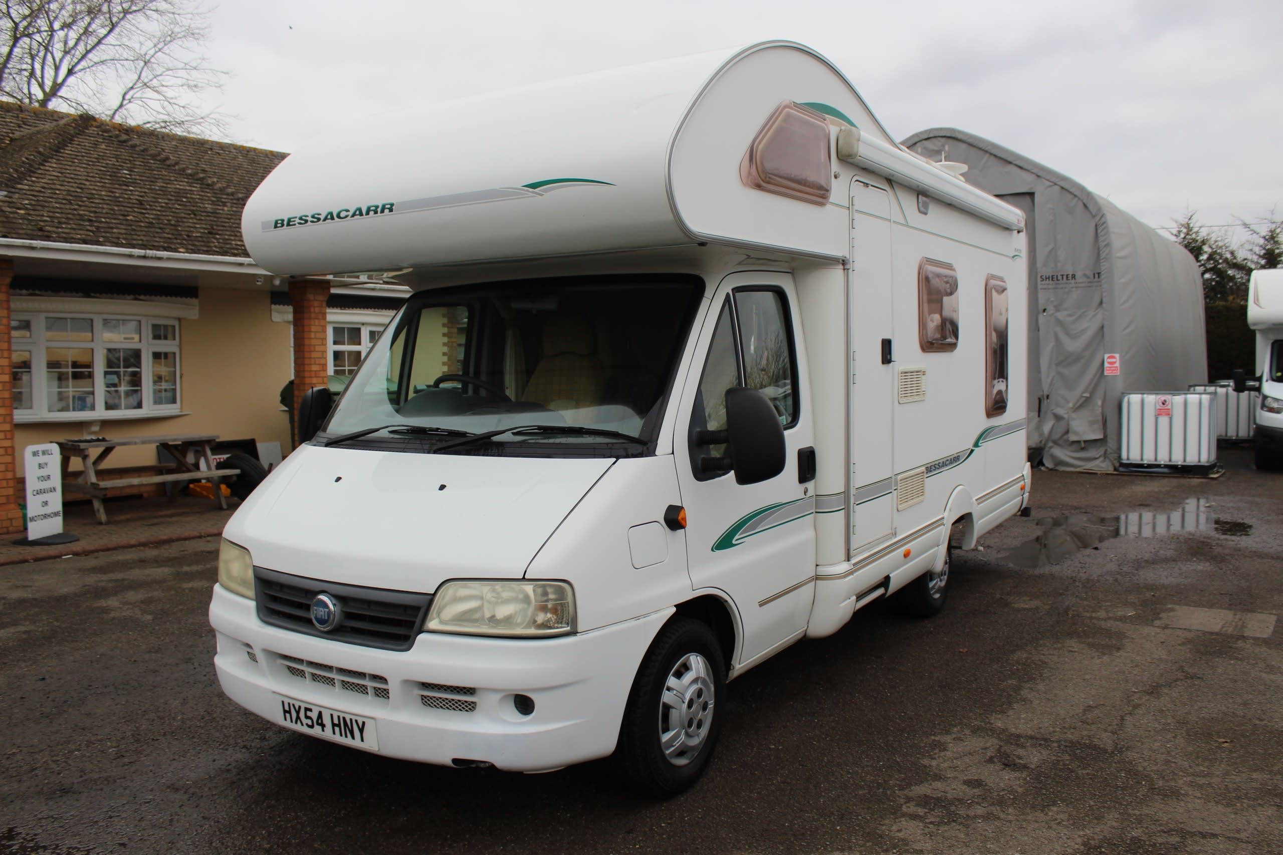 2004 Bessacarr E425 White