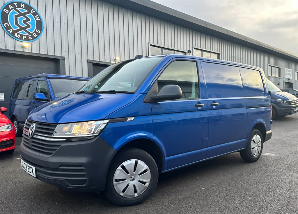 2023 Volkswagen Transporter Blue