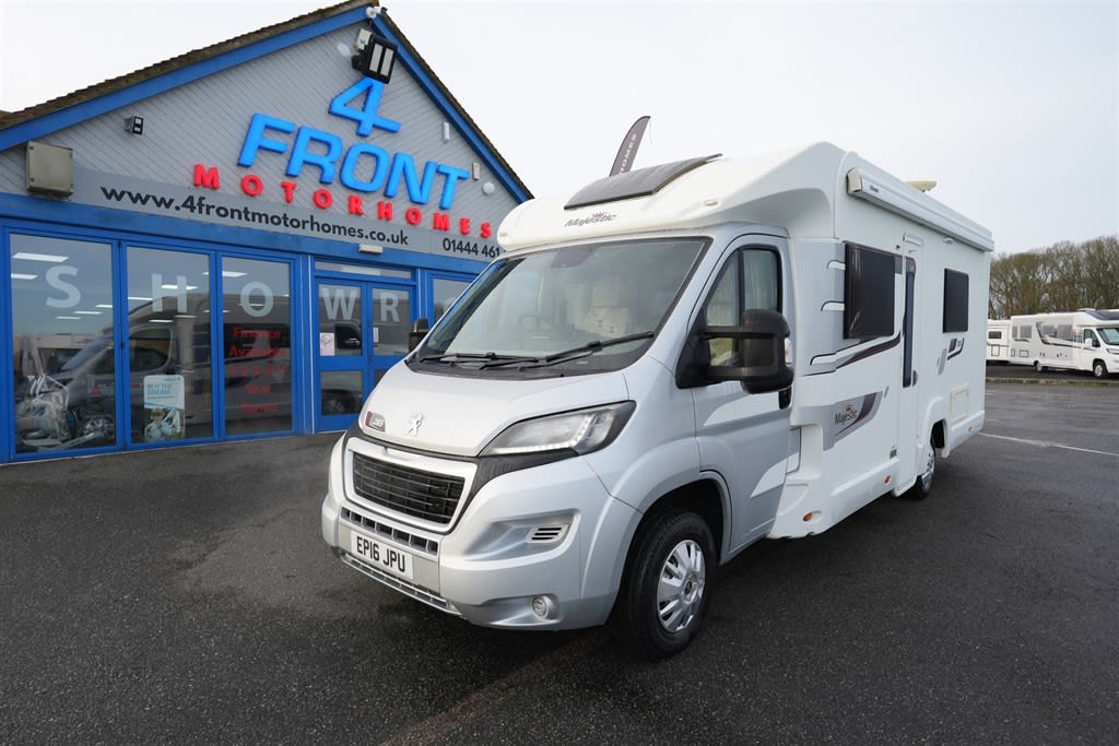 2016 Elddis Majestic White