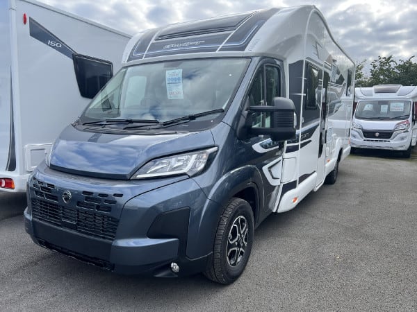 Swift Escape 684 [auto] (2025 Model)