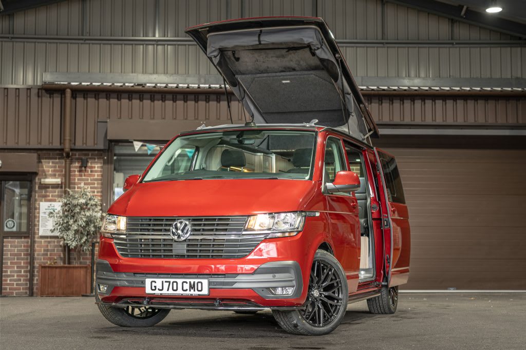 Volkswagen Vw Transporter T6.1 Highline Fortana Red 150 B...