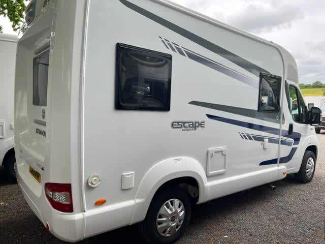 Swift Escape Compact C402