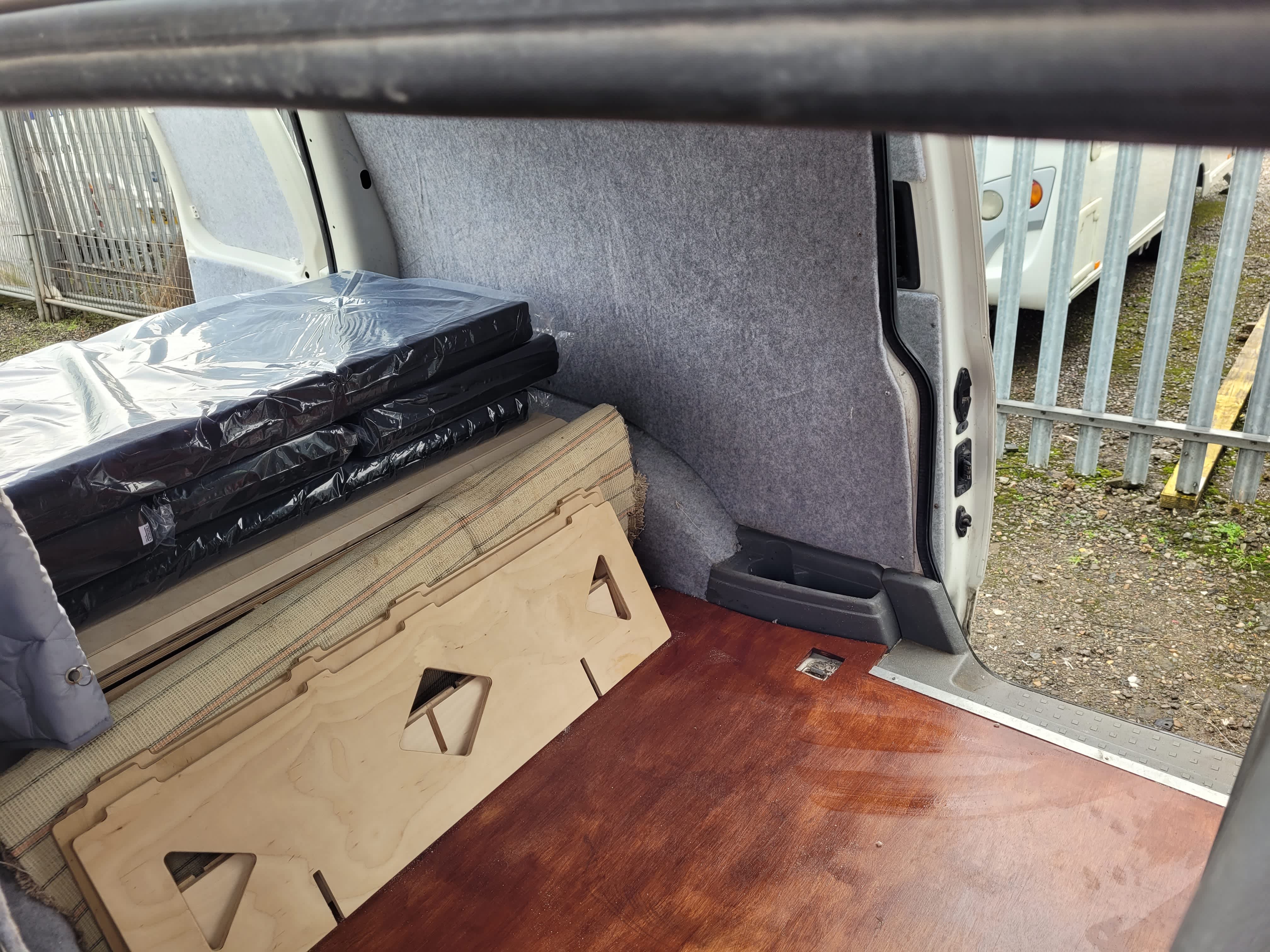 2007 volkswagen caddy swb stealth campervan c2o sdi stealth campervan ...